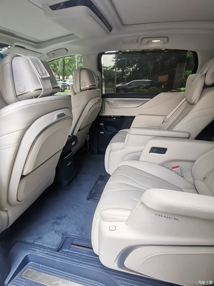 【图】GL8插混的第三排是伪玻璃窗吗？_别克GL8新能源论坛_汽车之家论坛