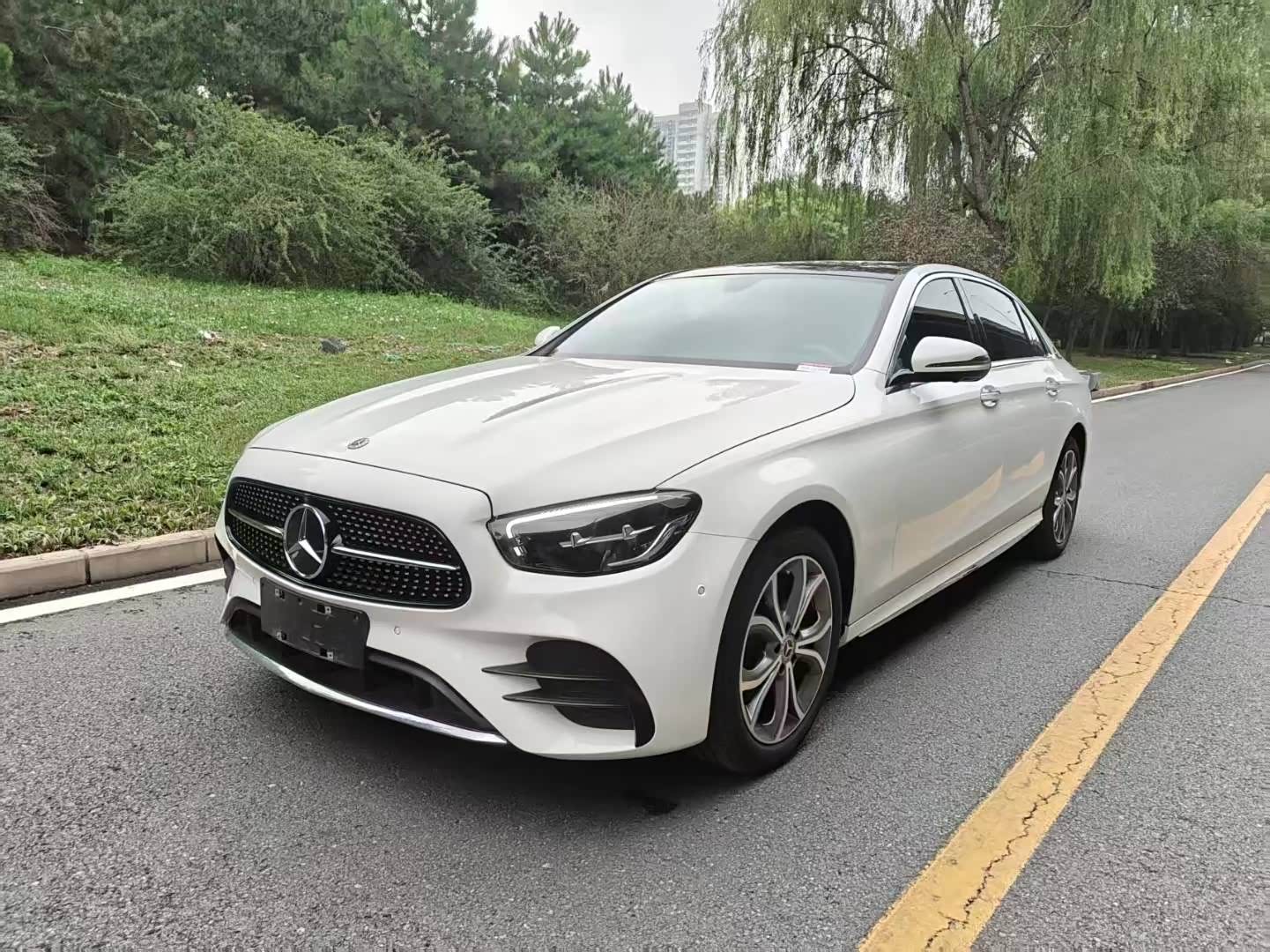 【图】2022年奔驰E300L、豪华运动版、四万公里一手车、铁皮件_奔驰E级论坛_汽车之家论坛