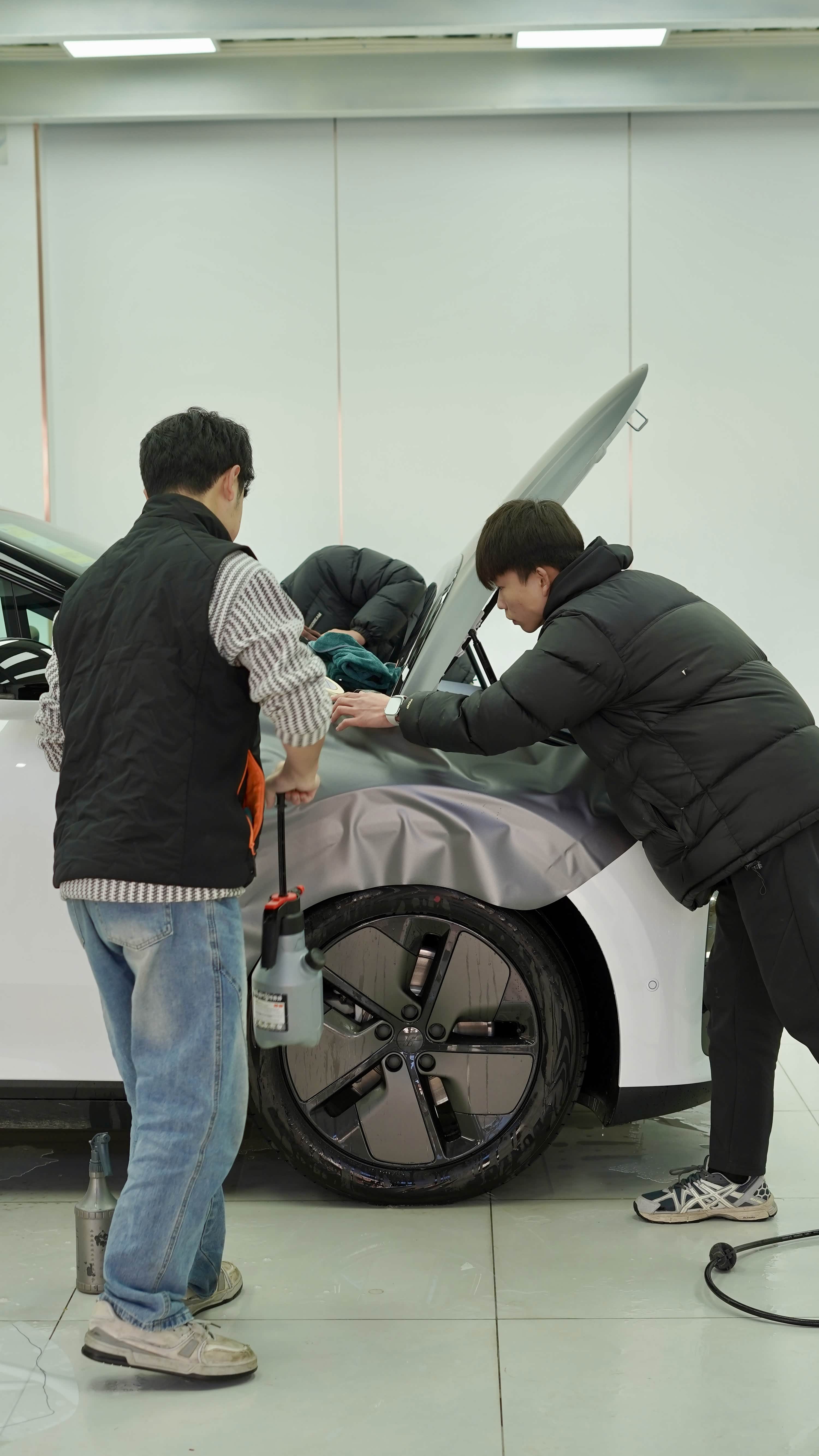 【图】理想i6×AMG山灰｜高级感焊死在车身上 谁懂啊！理想i6贴_理想i6论坛_汽车之家论坛