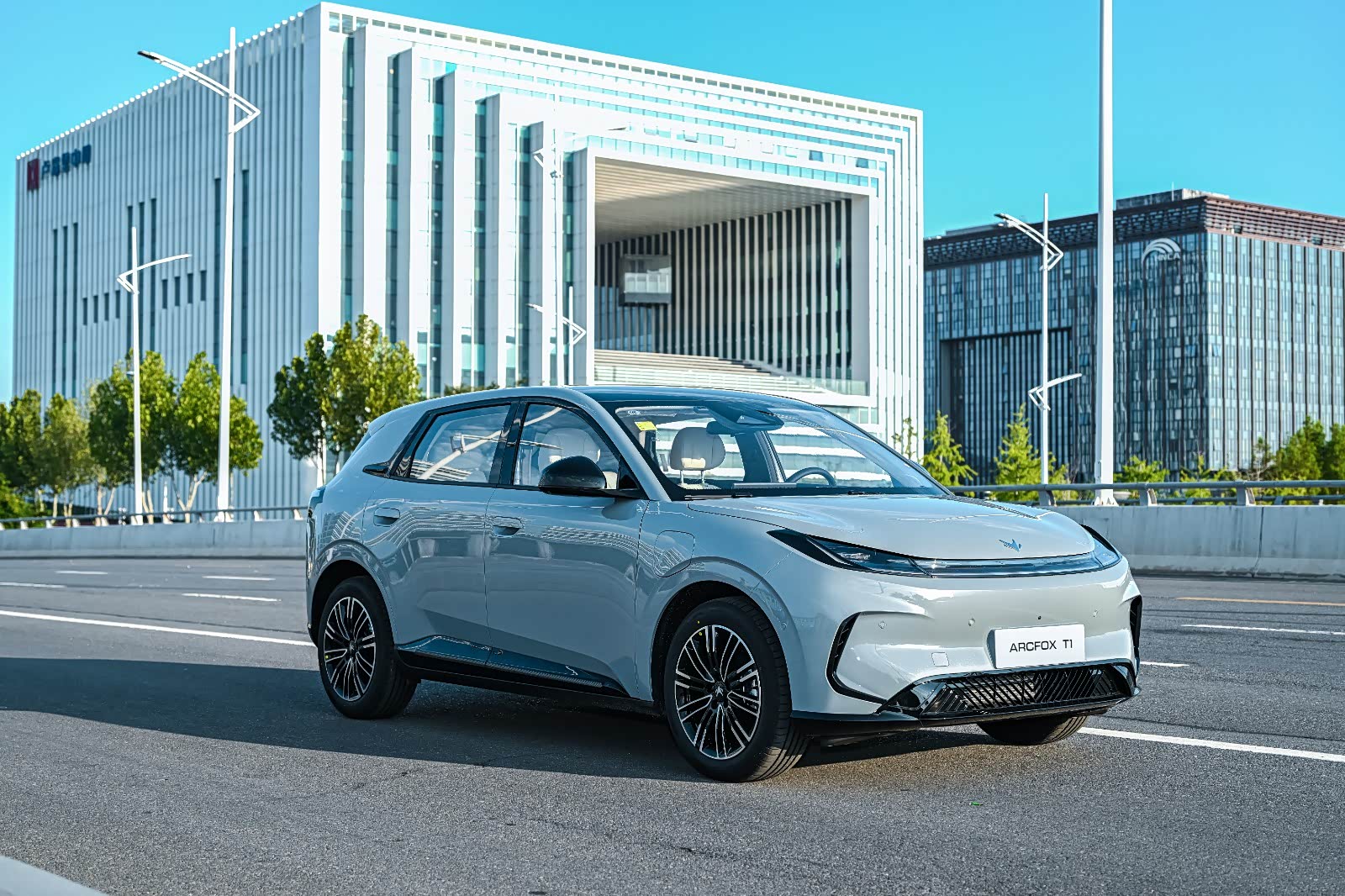 【图】极狐T1 6.88万起智能配置吊打星愿MG4元UP用车更便捷_星愿论坛_汽车之家论坛