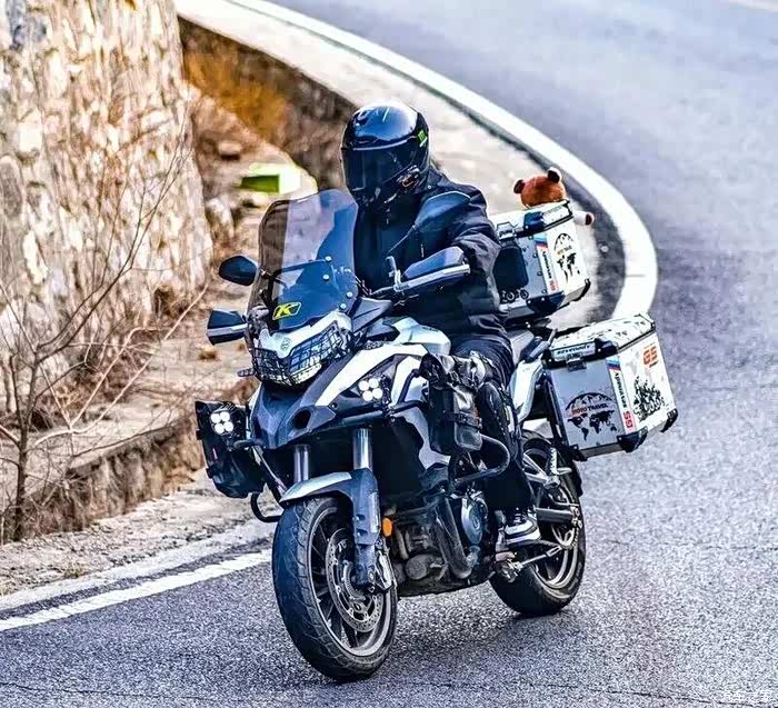 【图】11720台！销量王者再登顶，贝纳利TRK552靠什么重铸国产ADV荣光？_摩托车论坛_汽车之家论坛