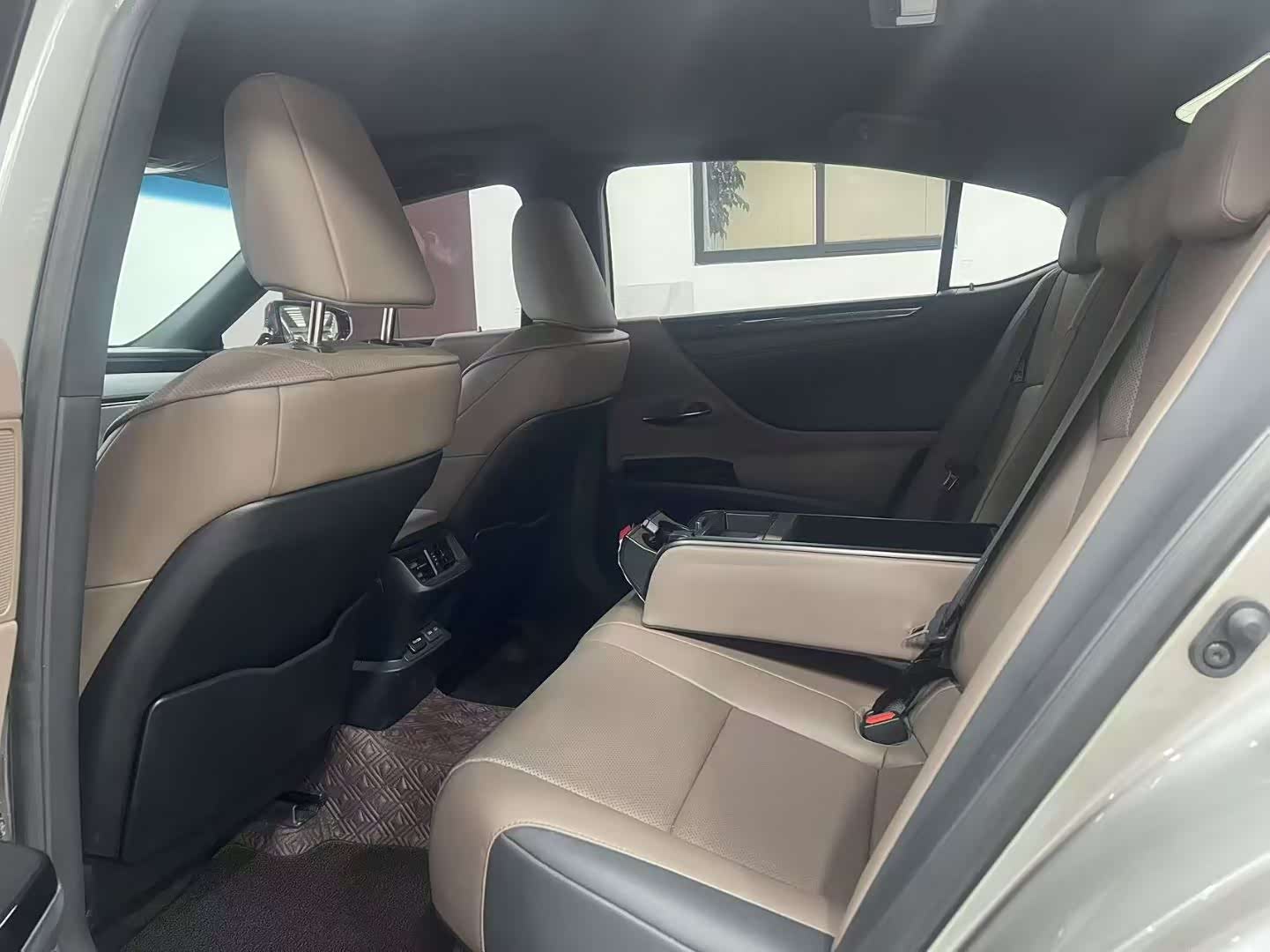 【图】最新拿下！23款雷克萨斯ES200豪华版！3800公里！2._雷克萨斯ES论坛_汽车之家论坛