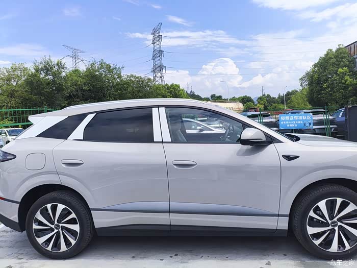 【我提了 海狮06EV】15万级别中型SUV首发提车全记录！苍烟色多图