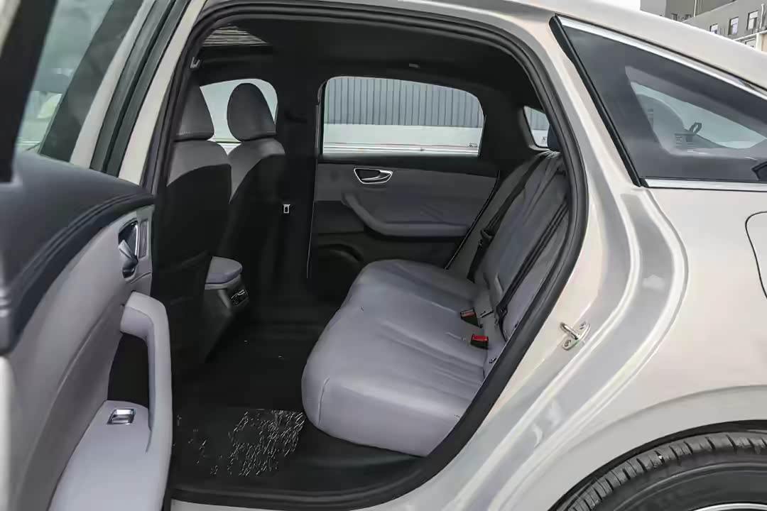 【图】实拍荣威M7：9.78万起的B级插混，到店体验后我心动了！_荣威M7 DMH论坛_汽车之家论坛