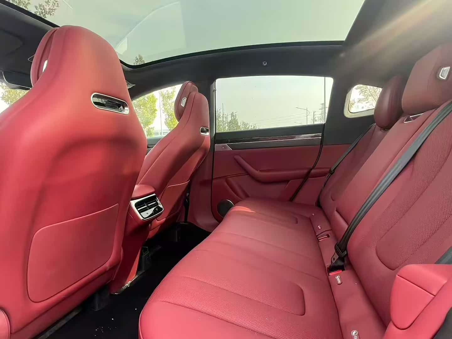 【图】新到刚上牌一个月25年智界R7，25款251km增程max，_智界R7论坛_汽车之家论坛