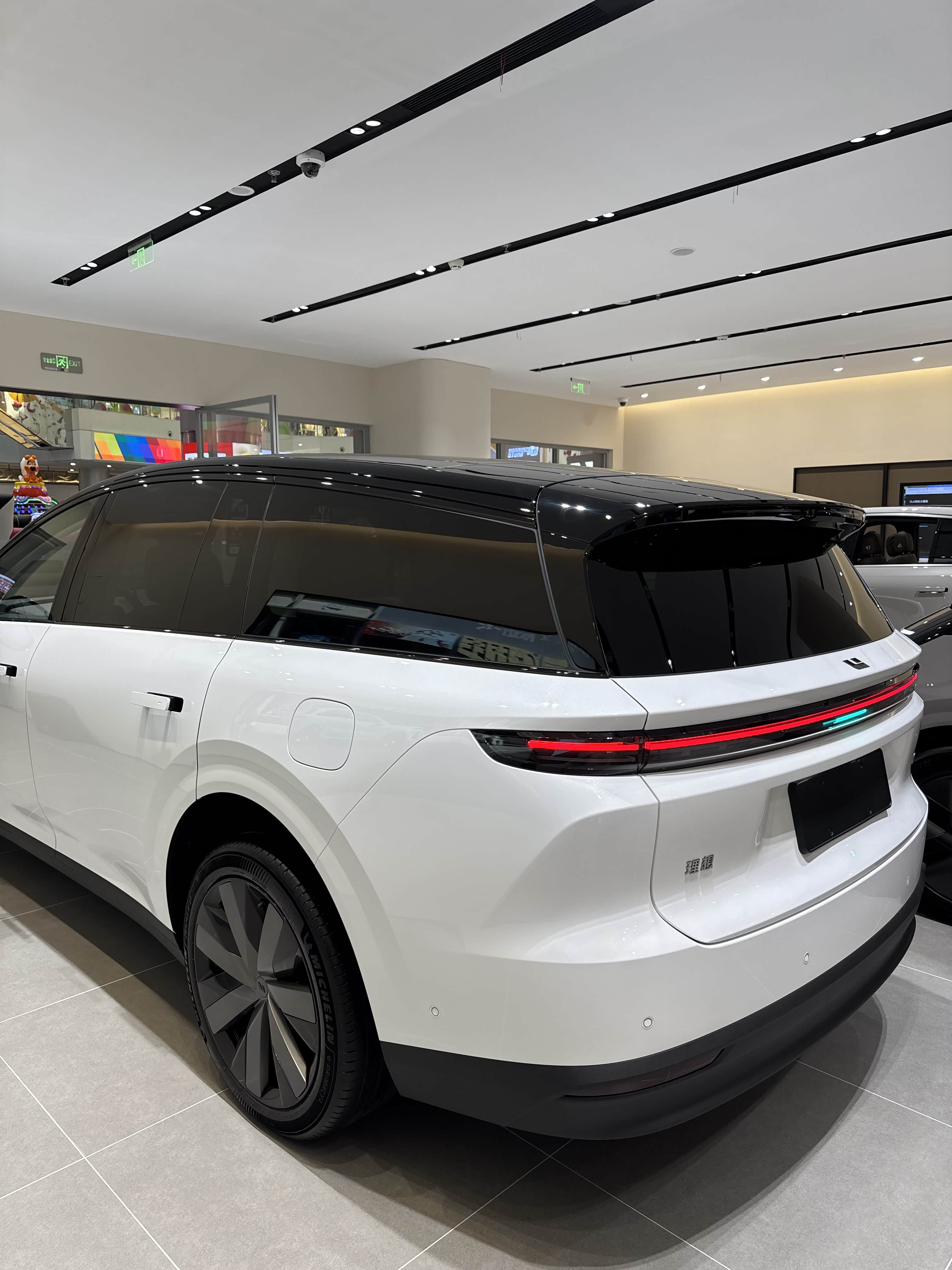 【图】理想i8为了网上的风评而降价！比特斯拉YL有东西！_理想i8论坛_汽车之家论坛