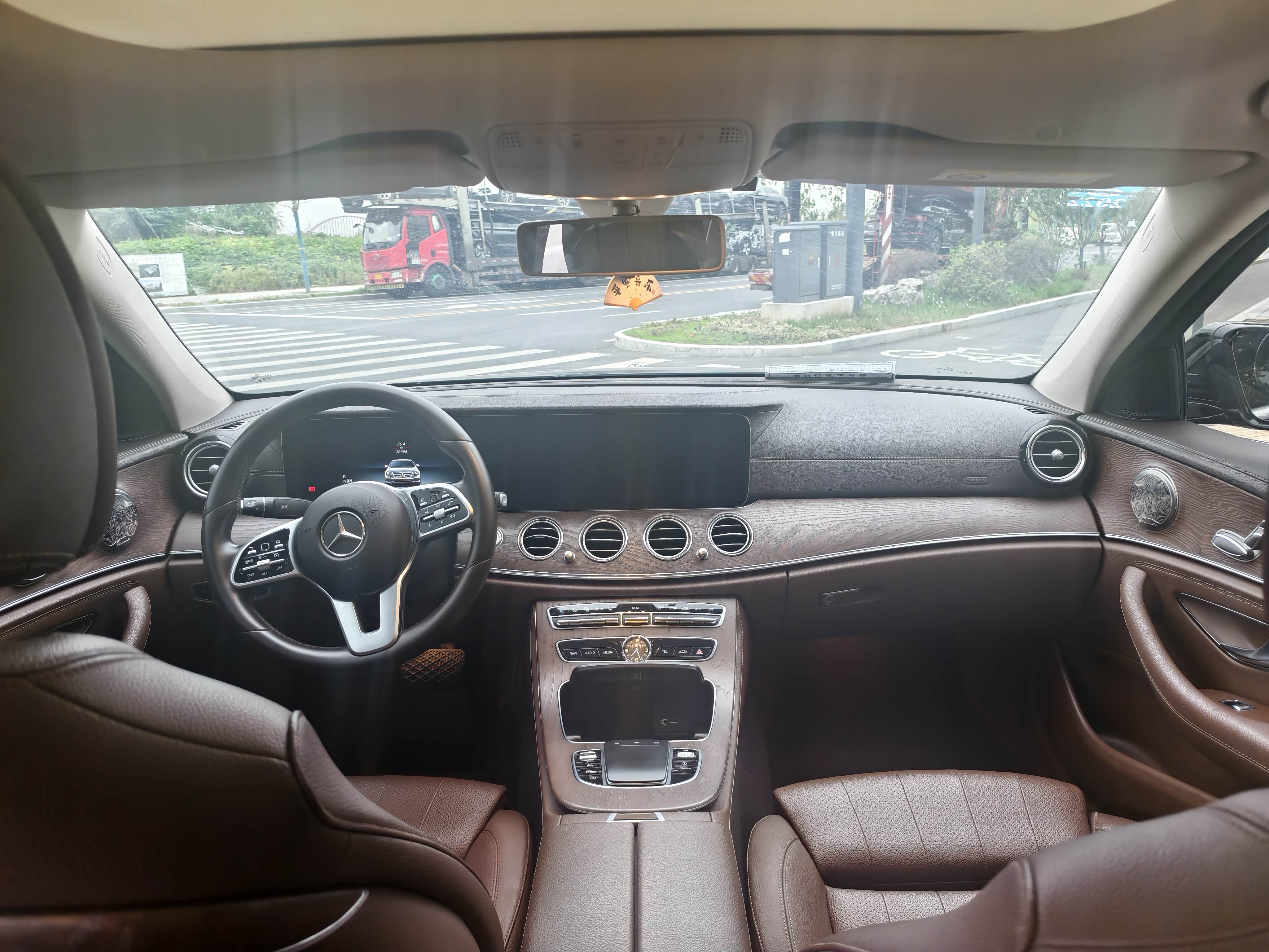 【图】最新到货 20年升级21款奔驰e260L,原厂黑立棕，安全行_奔驰E级论坛_汽车之家论坛