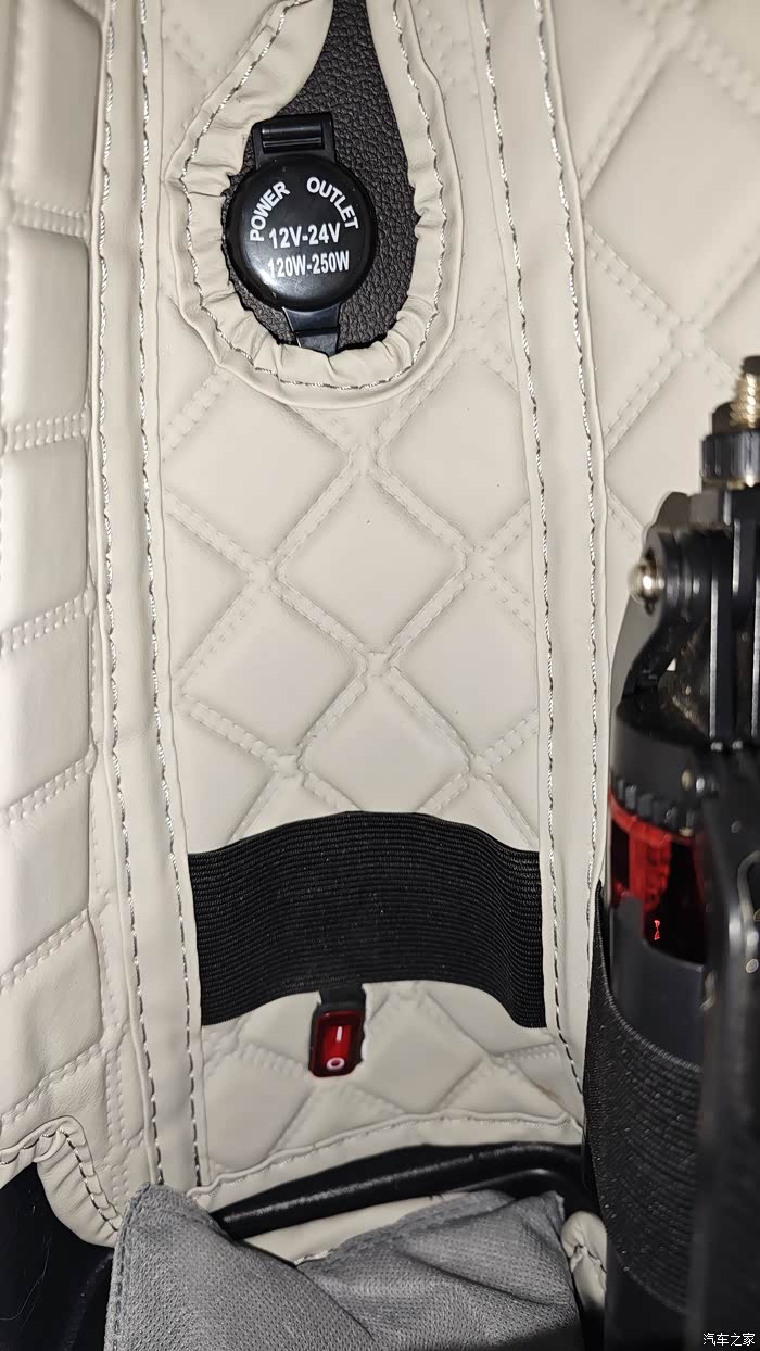 【图】26款哈弗大狗中华田园版加装后备箱12V电源_哈弗大狗论坛_汽车之家论坛