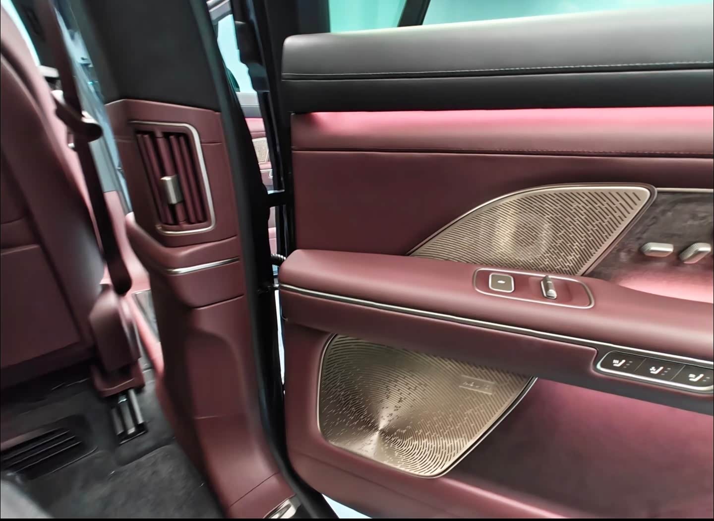 【图】新款es8定价30.88万，其他高端SUV会降价吗？_蔚来ES8论坛_汽车之家论坛