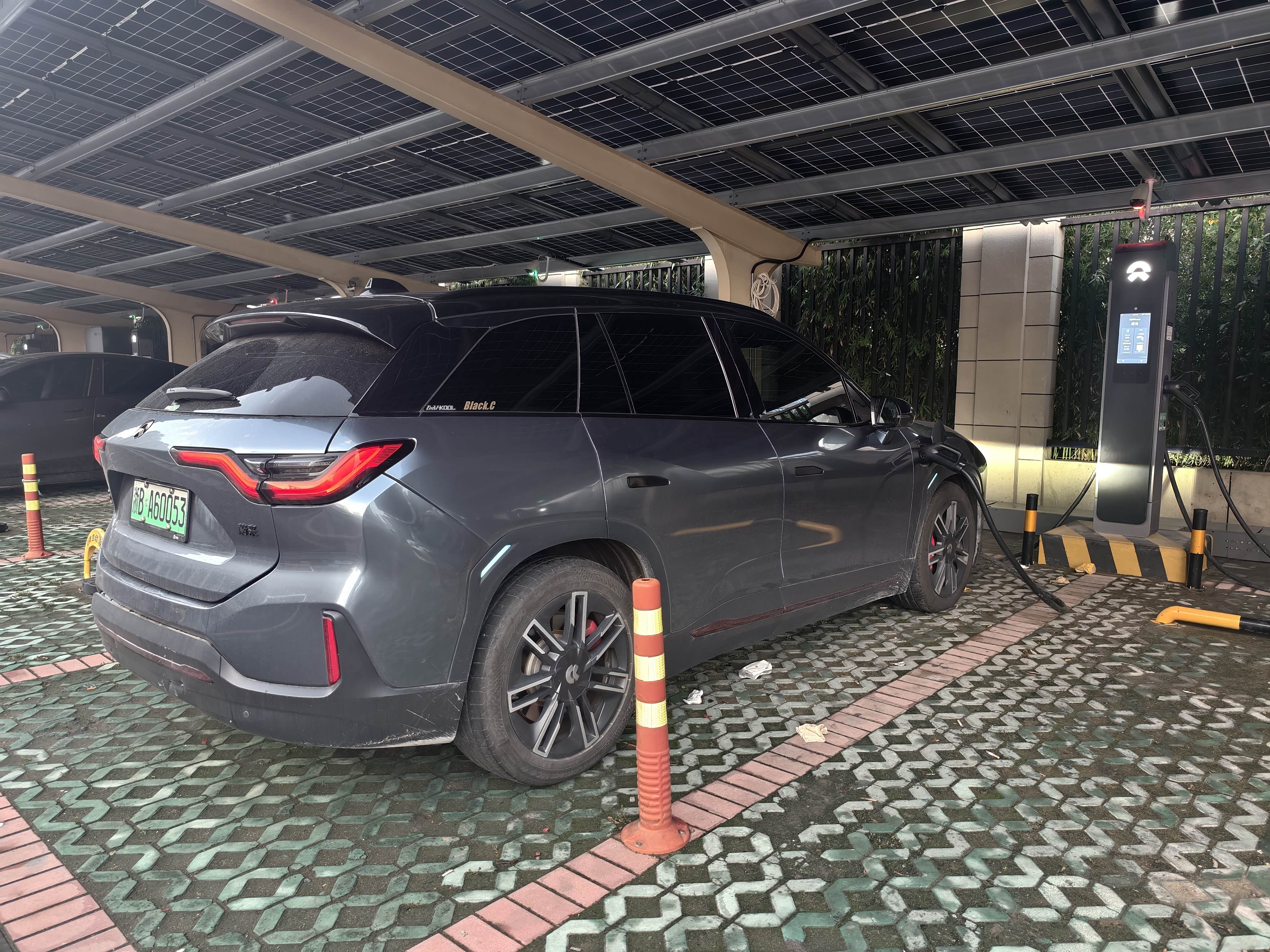 【图】十一出行，啥都碰到了_蔚来ES6论坛_汽车之家论坛