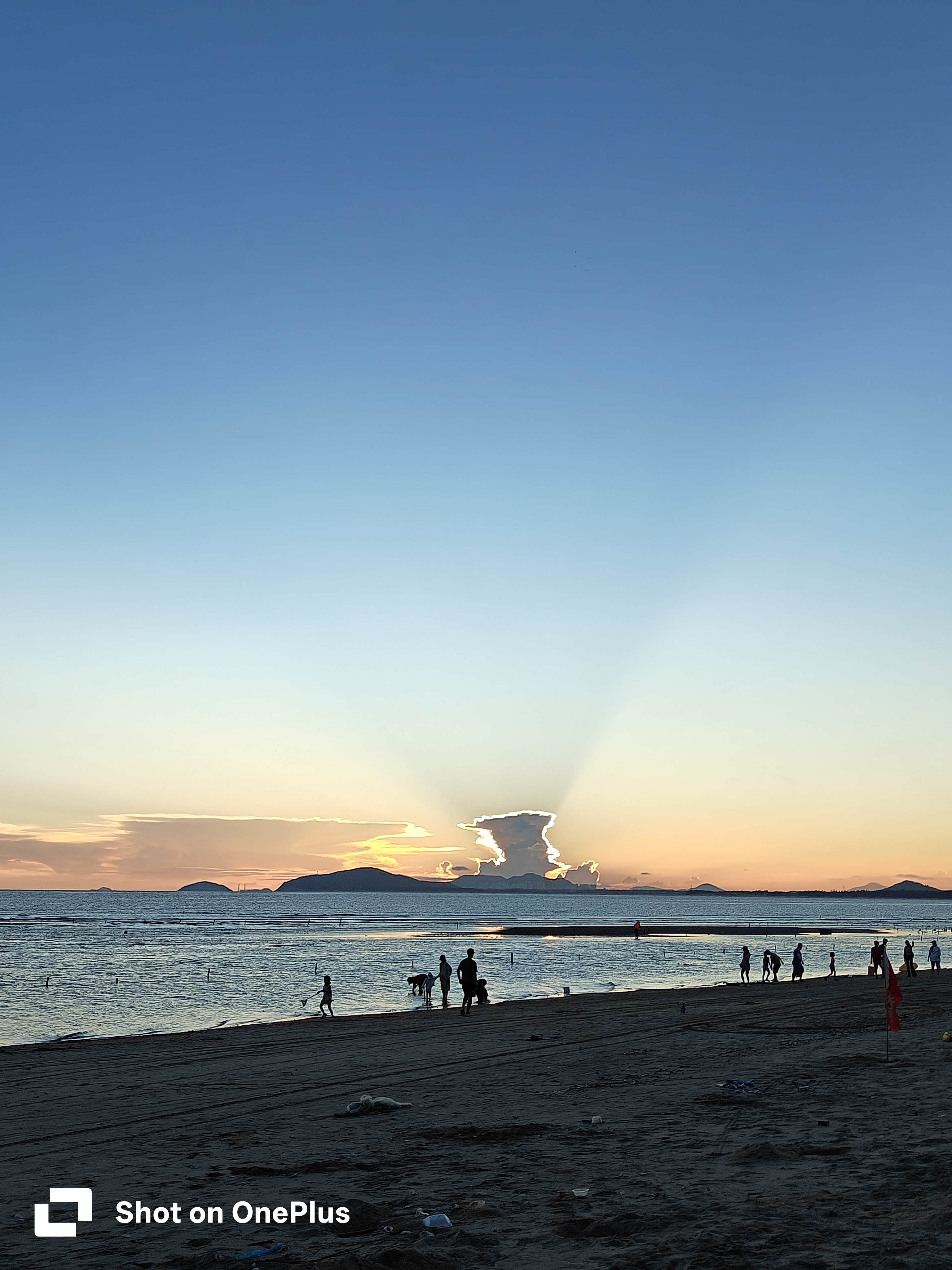 【图】从城市的格子间出逃，风云A9L载着满心期待奔向阳江。放倒后排_风云A9L论坛_汽车之家论坛