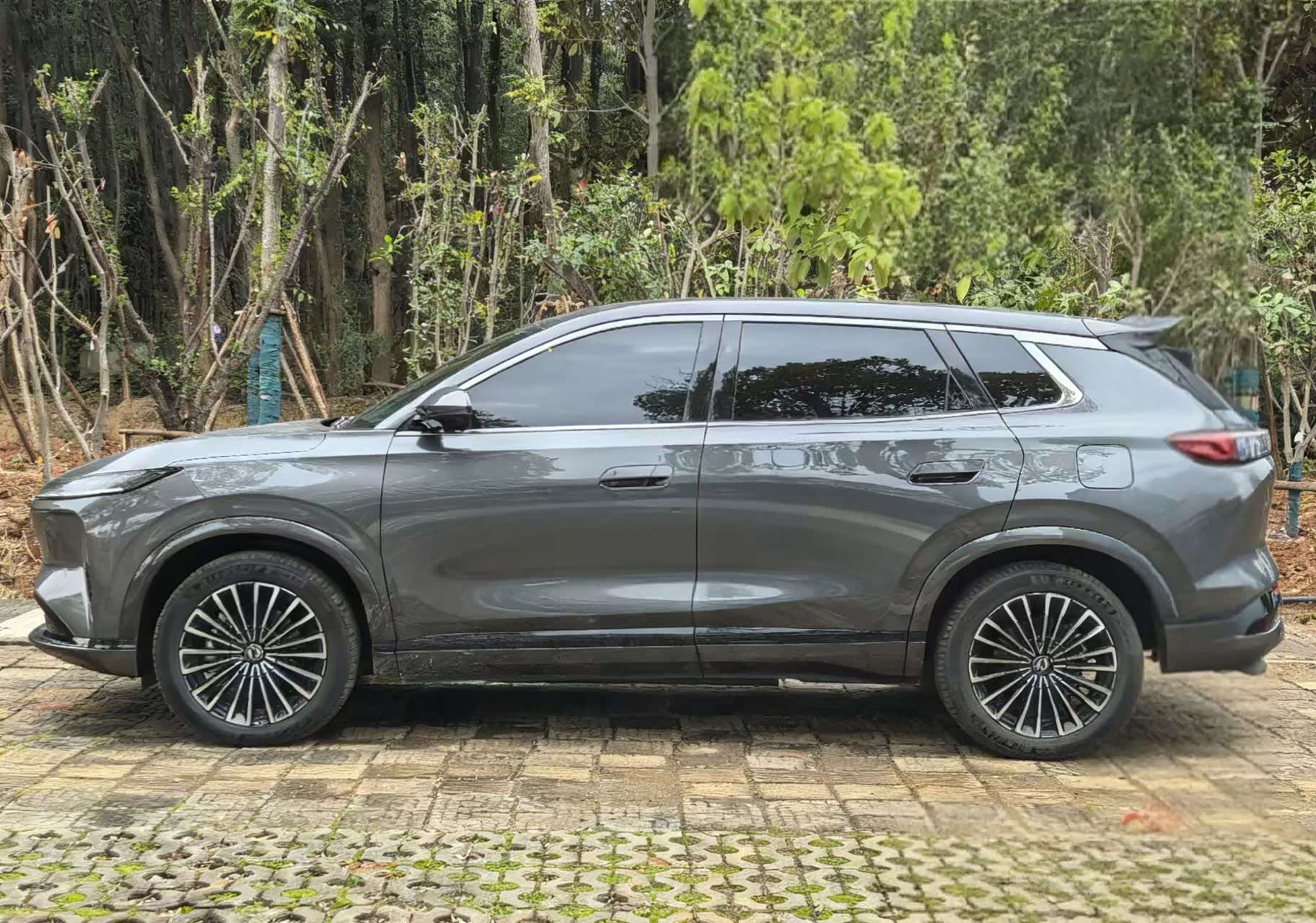 【图】开风神L8大半年，这些藏在细节里的实用功能_东风风神L8论坛_汽车之家论坛