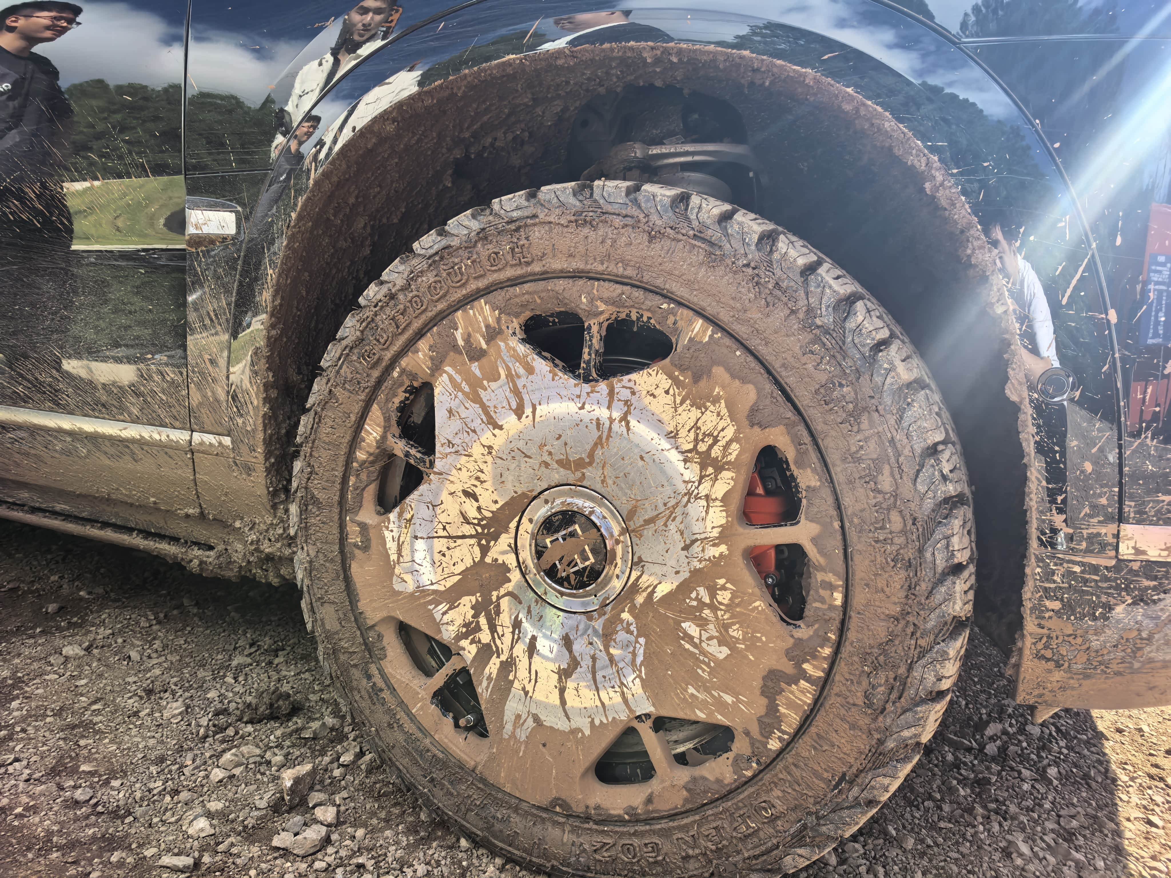 【图】从优雅到泥泞，沉浸式体验极氪9X_极氪9X论坛_汽车之家论坛