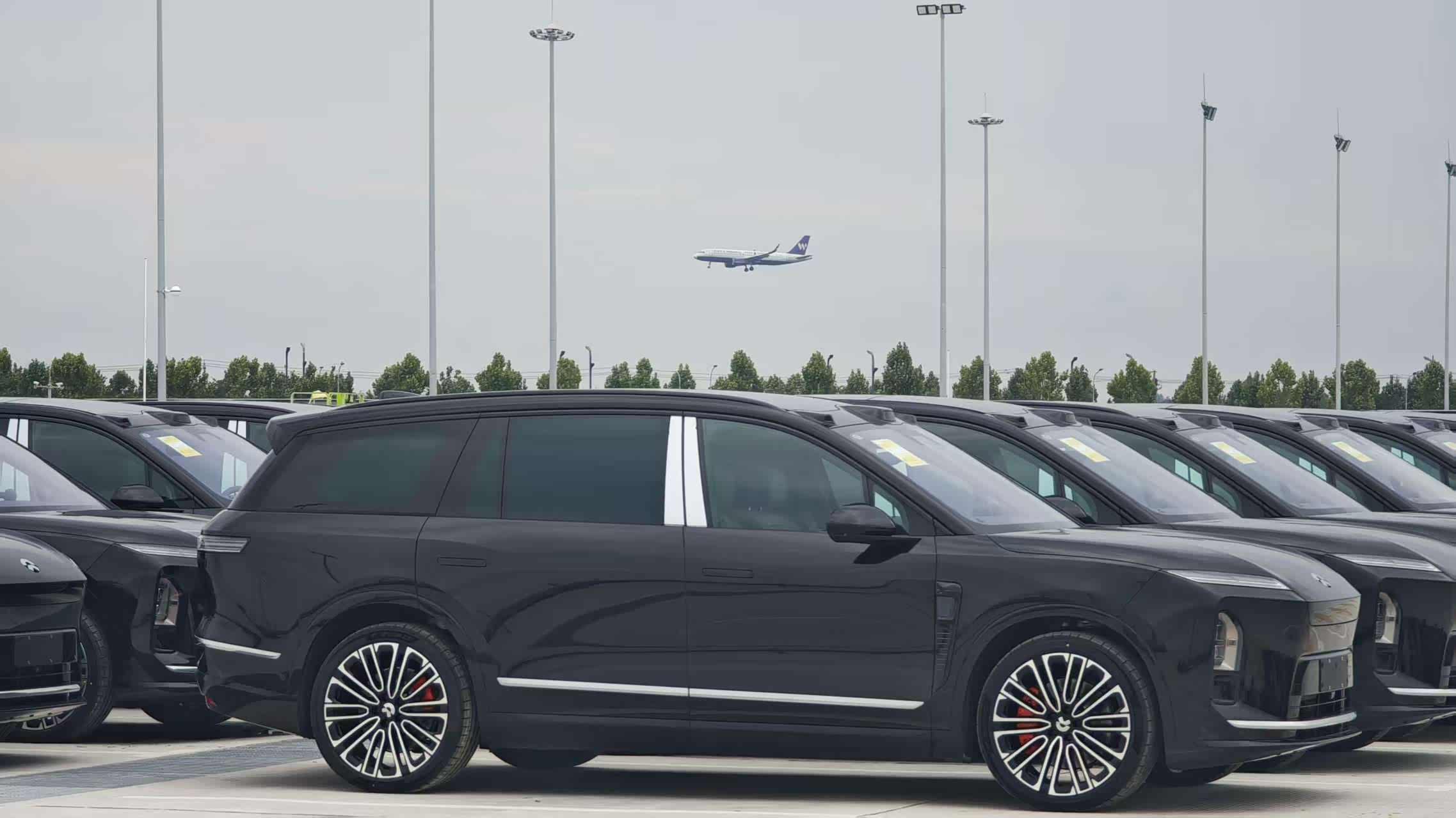 【图】连李斌都在纠结三代ES8选什么颜色_蔚来ES8论坛_汽车之家论坛