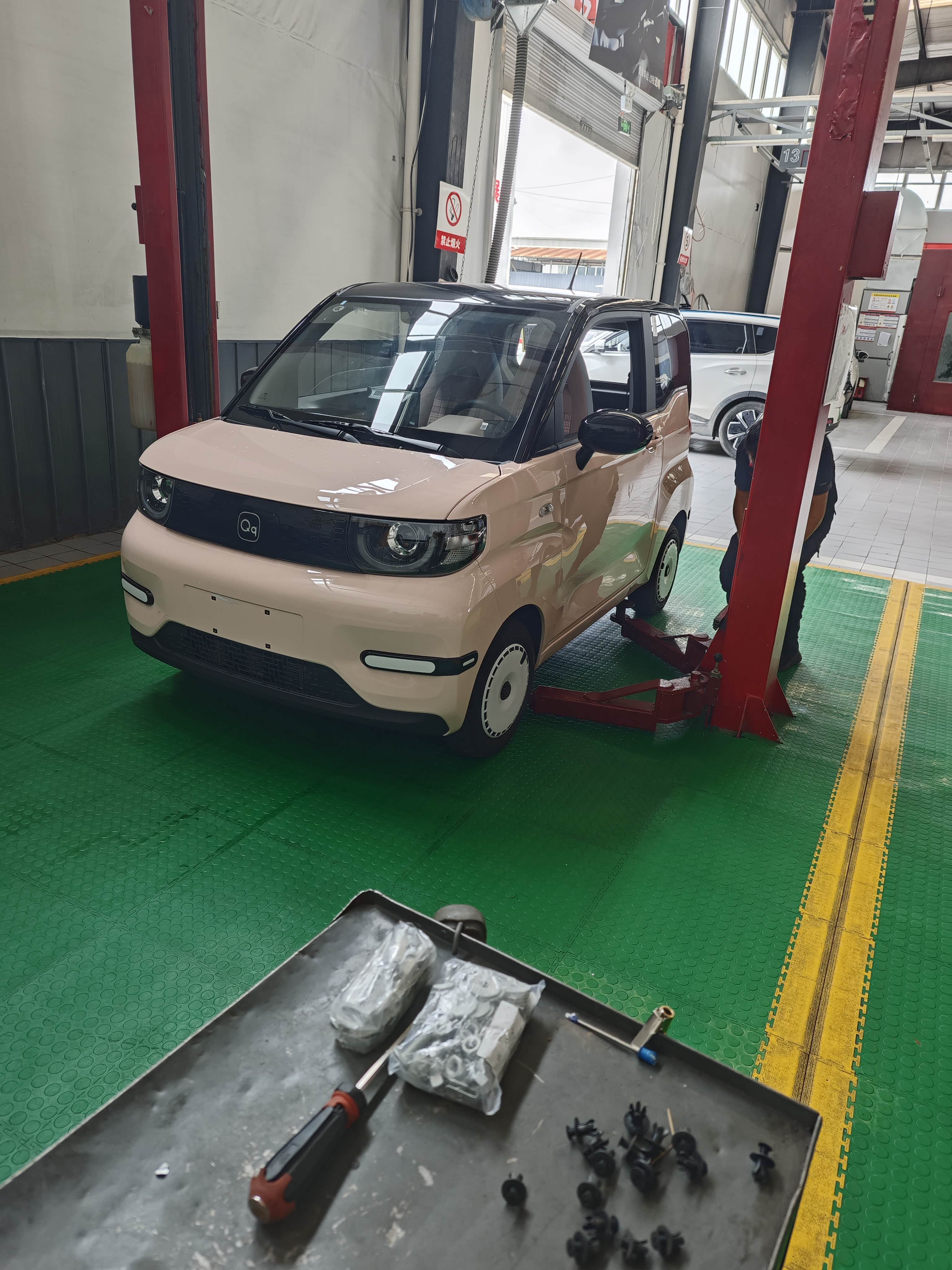 【图】《新手必看》提车上牌后第一件事：安装电池，电机下护板_QQ冰淇淋论坛_汽车之家论坛