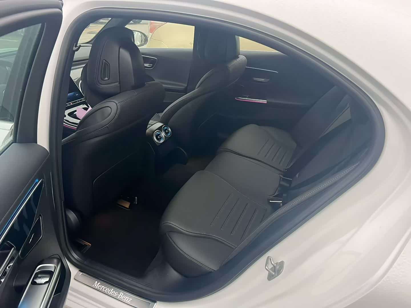 【图】新到25年10月16号上牌 奔驰C260L运动8公里新车一辆_奔驰C级论坛_汽车之家论坛