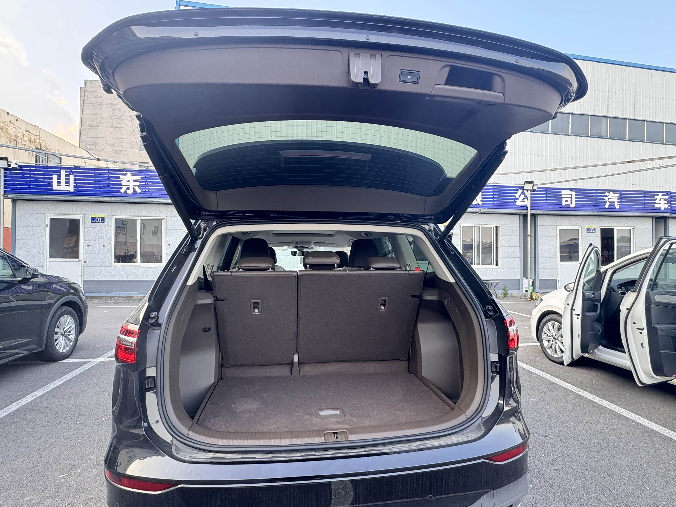 有了全款204800的威然豪华版，199800的商务瞬间不香_威然论坛_手机汽车之家