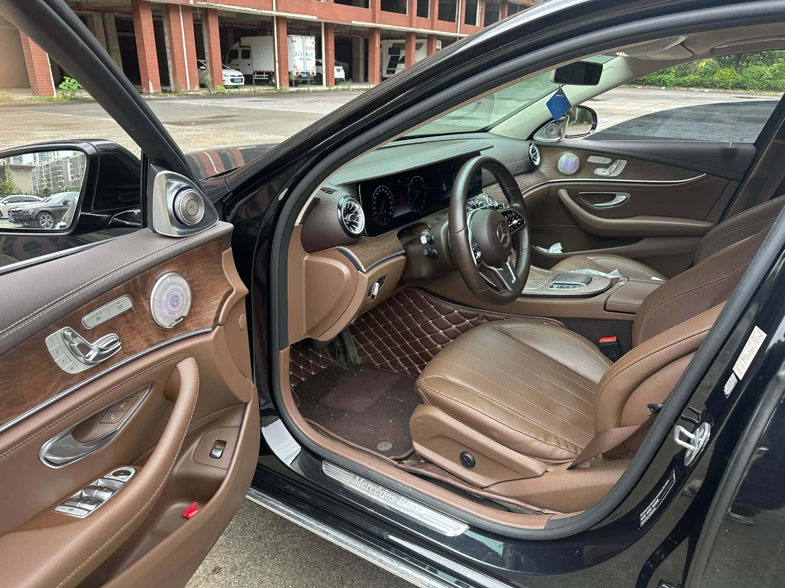 【图】新到19年奔驰E300L 黑棕立 座椅加热 记忆座椅 大连屏_奔驰E级论坛_汽车之家论坛