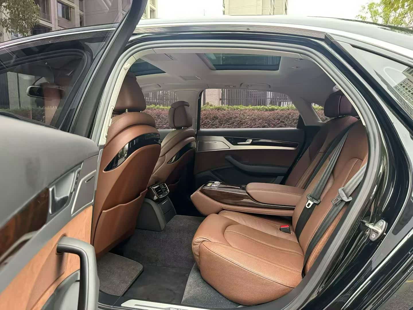 【图】最新购入：16年6月上牌 奥迪A8L 3.0T 仅开3.5万_奥迪A8论坛_汽车之家论坛