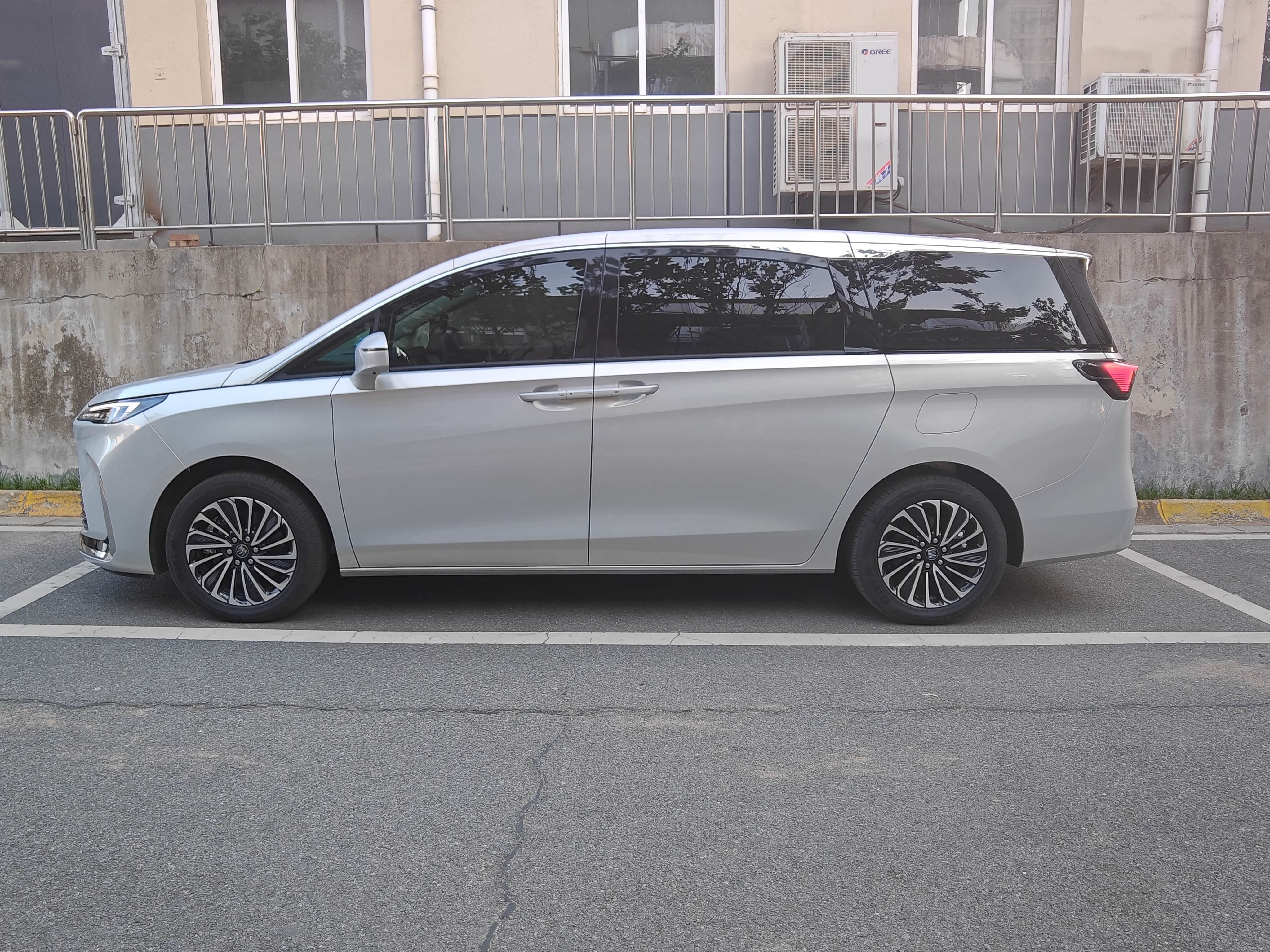 【图】到底是什么人在买GL8陆尚？_别克GL8论坛_汽车之家论坛