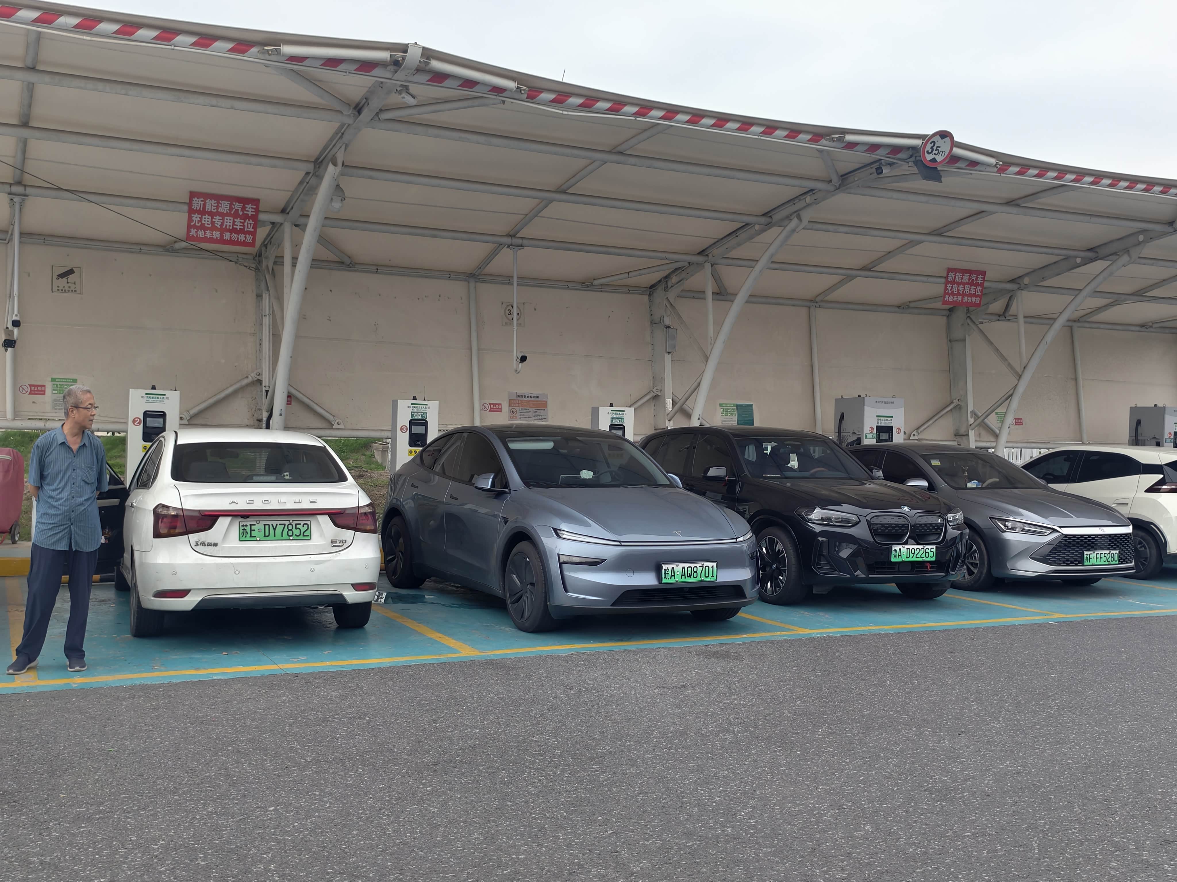 【图】十一出行，啥都碰到了_蔚来ES6论坛_汽车之家论坛