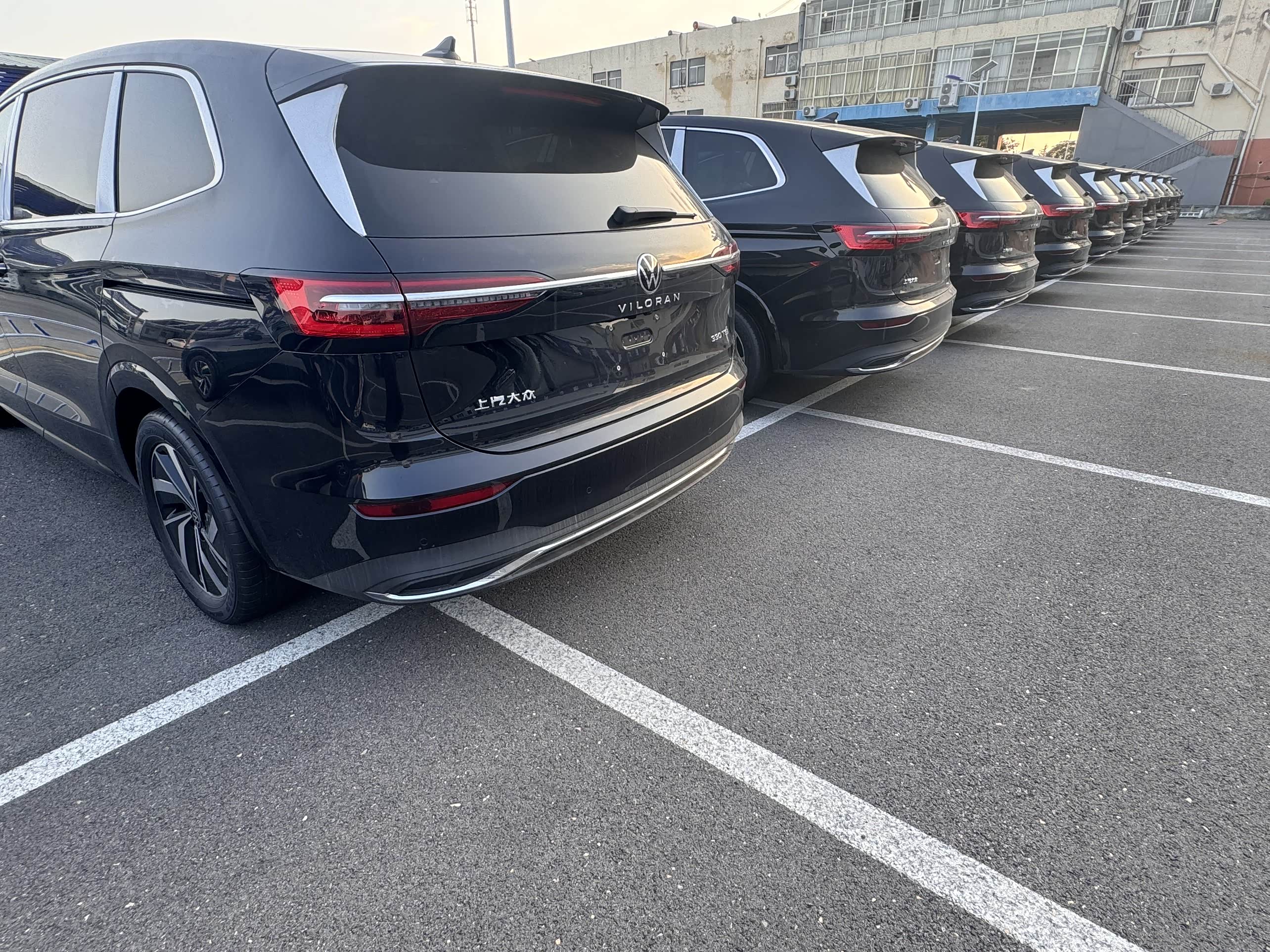 有了全款204800的威然豪华版，199800的商务瞬间不香_威然论坛_手机汽车之家