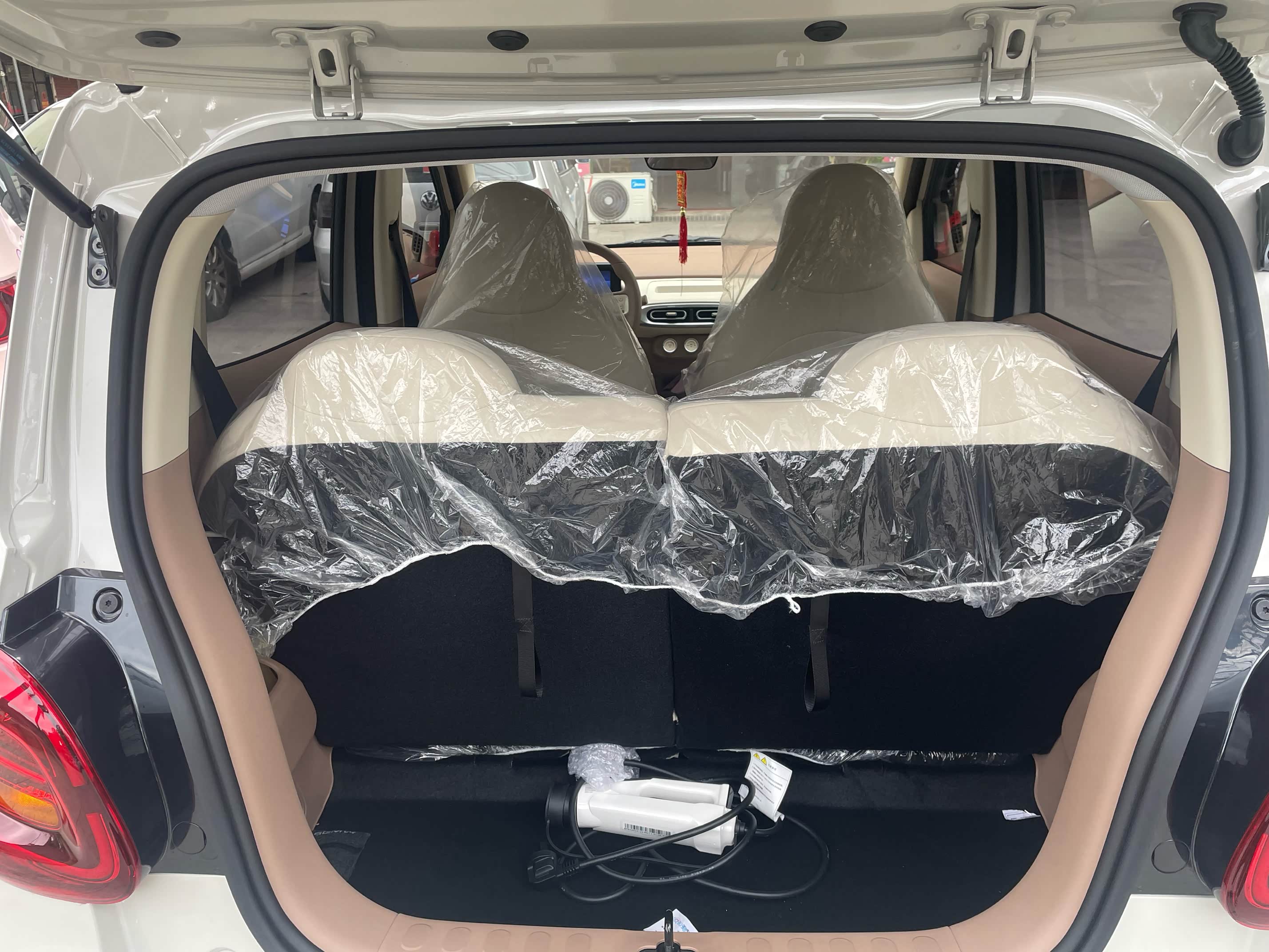 【图】10月23号提车 今天就发现有锈点 这个咋弄_宏光MINIEV论坛_汽车之家论坛