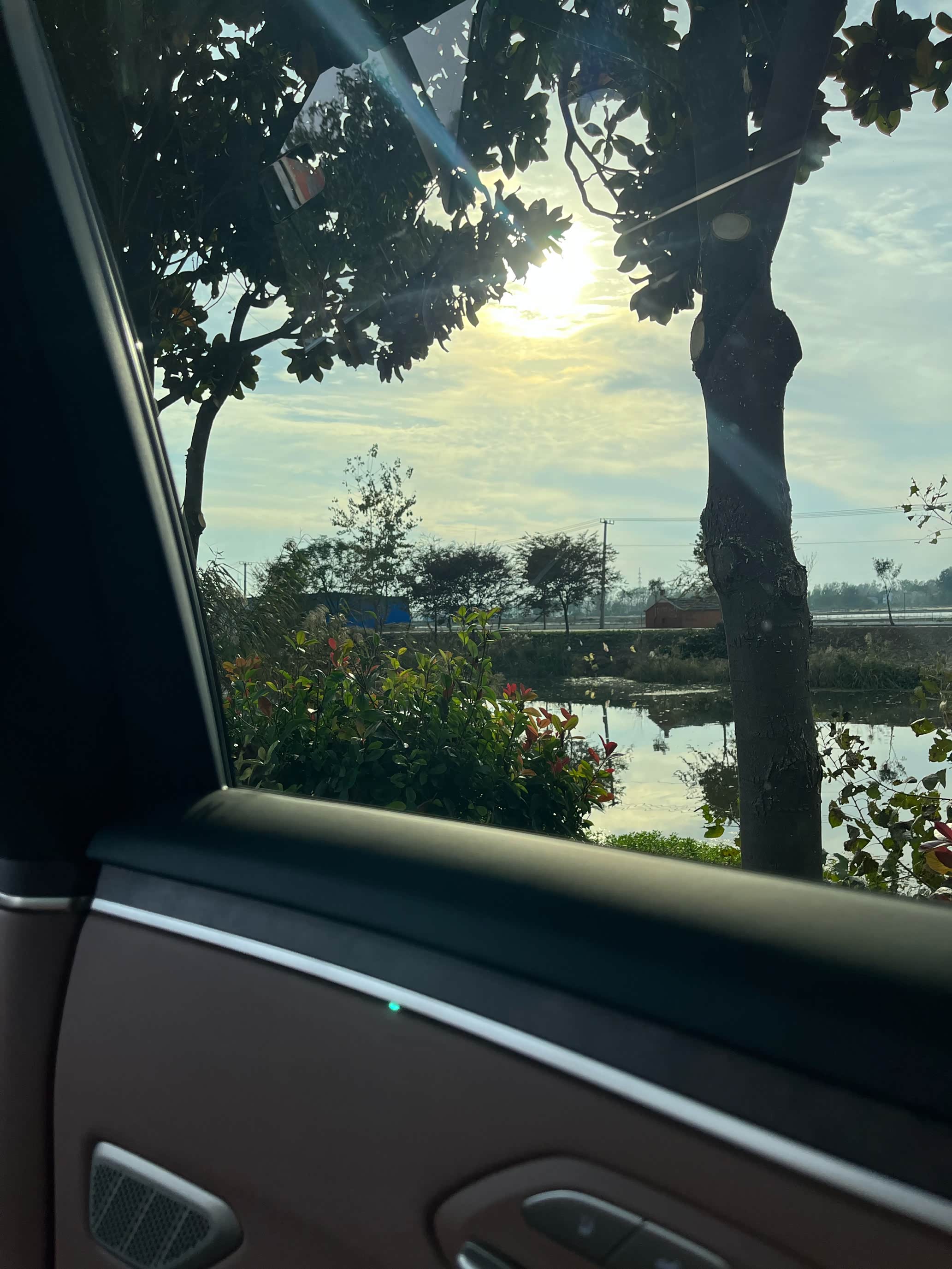 【图】L90 提车老家的亲戚都送来鞭炮，场面可谓锣鼓喧天鞭炮齐鸣！_乐道L90论坛_汽车之家论坛