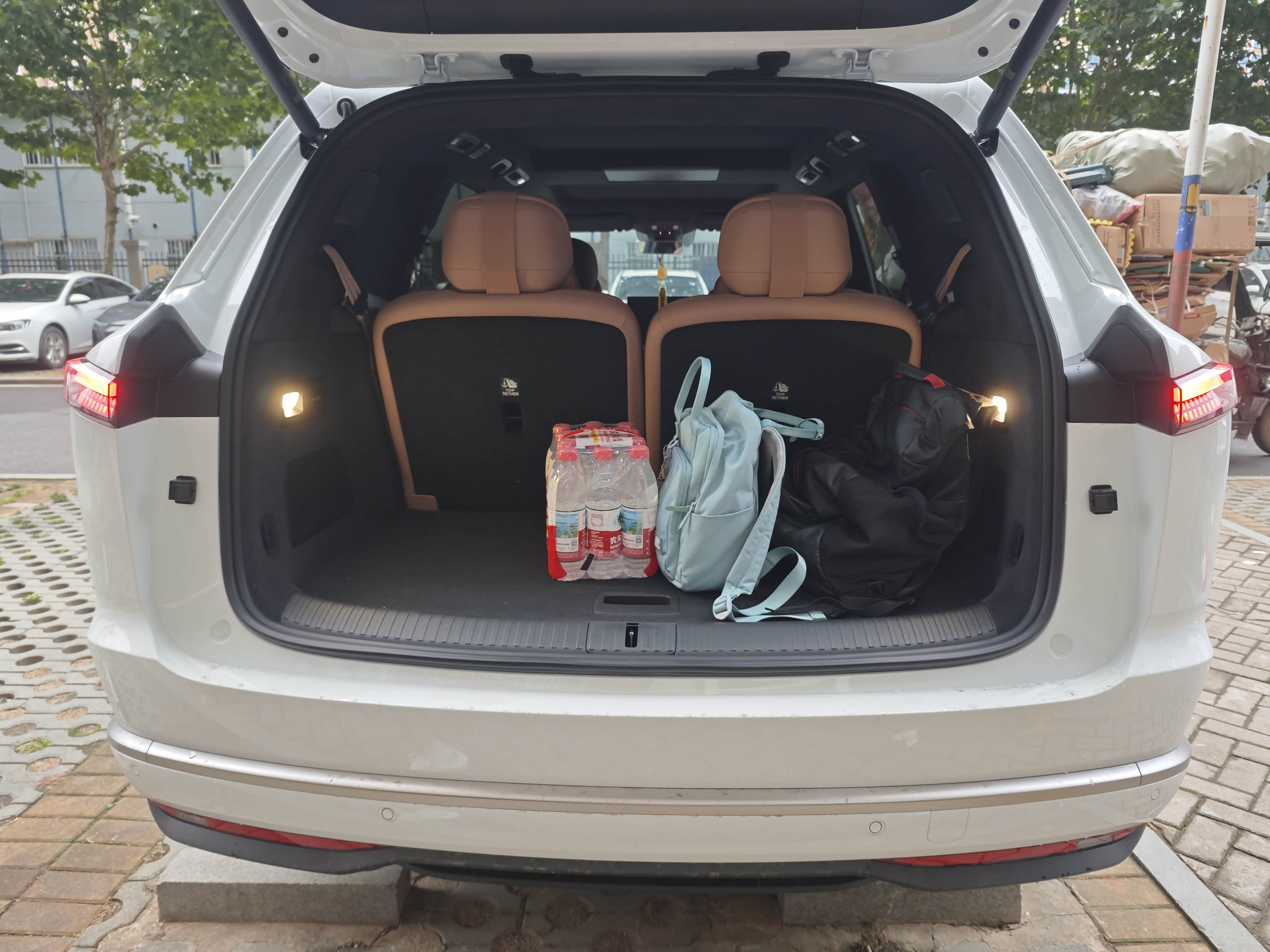 【图】为什么选择L90，当然是坐坐都是VIP，六人十箱无压力，前后_乐道L90论坛_汽车之家论坛