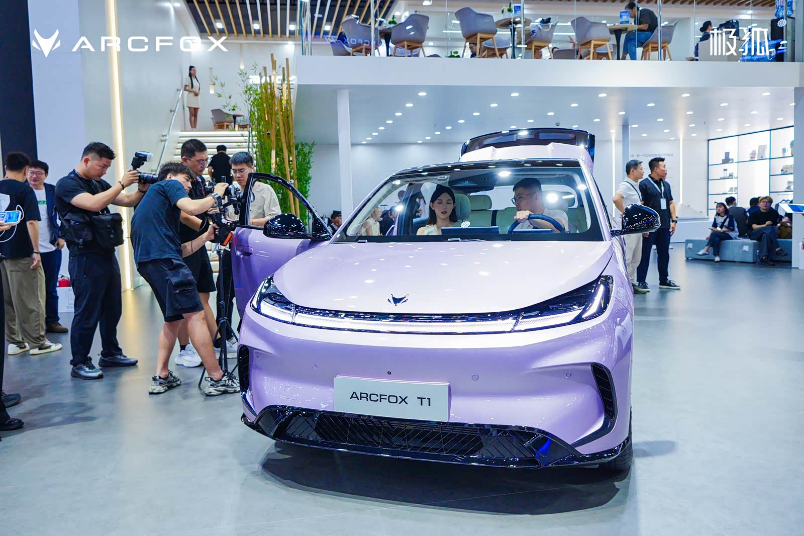 【图】极狐T1：成都车展的A0级纯电新星_极狐T1论坛_汽车之家论坛