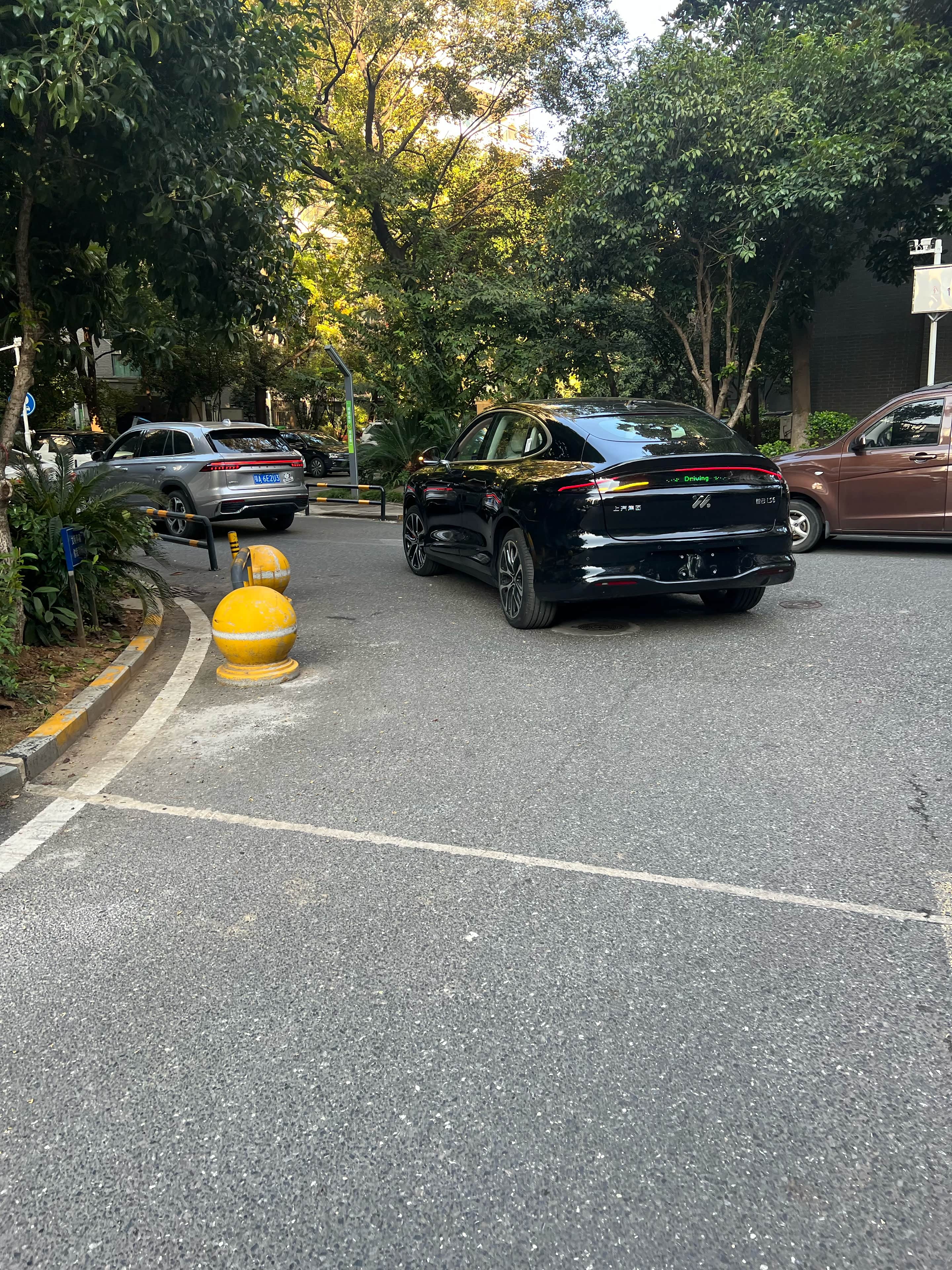 【图】智己LS6增程黑色白内max版21寸轮毂_智己LS6论坛_汽车之家论坛