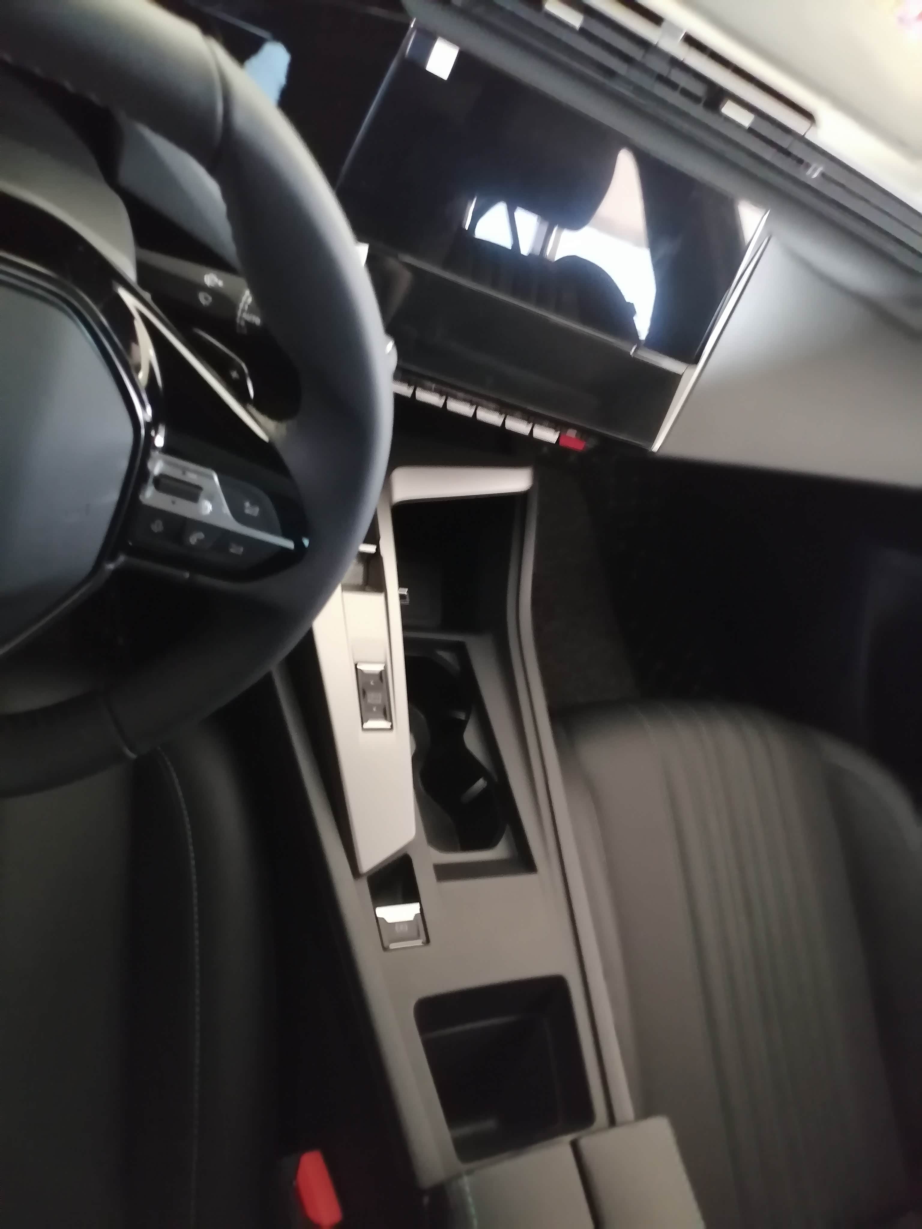 标志的设计标致终于有非常特别的款啦，408x真帅。_标致408X论坛_手机汽车之家