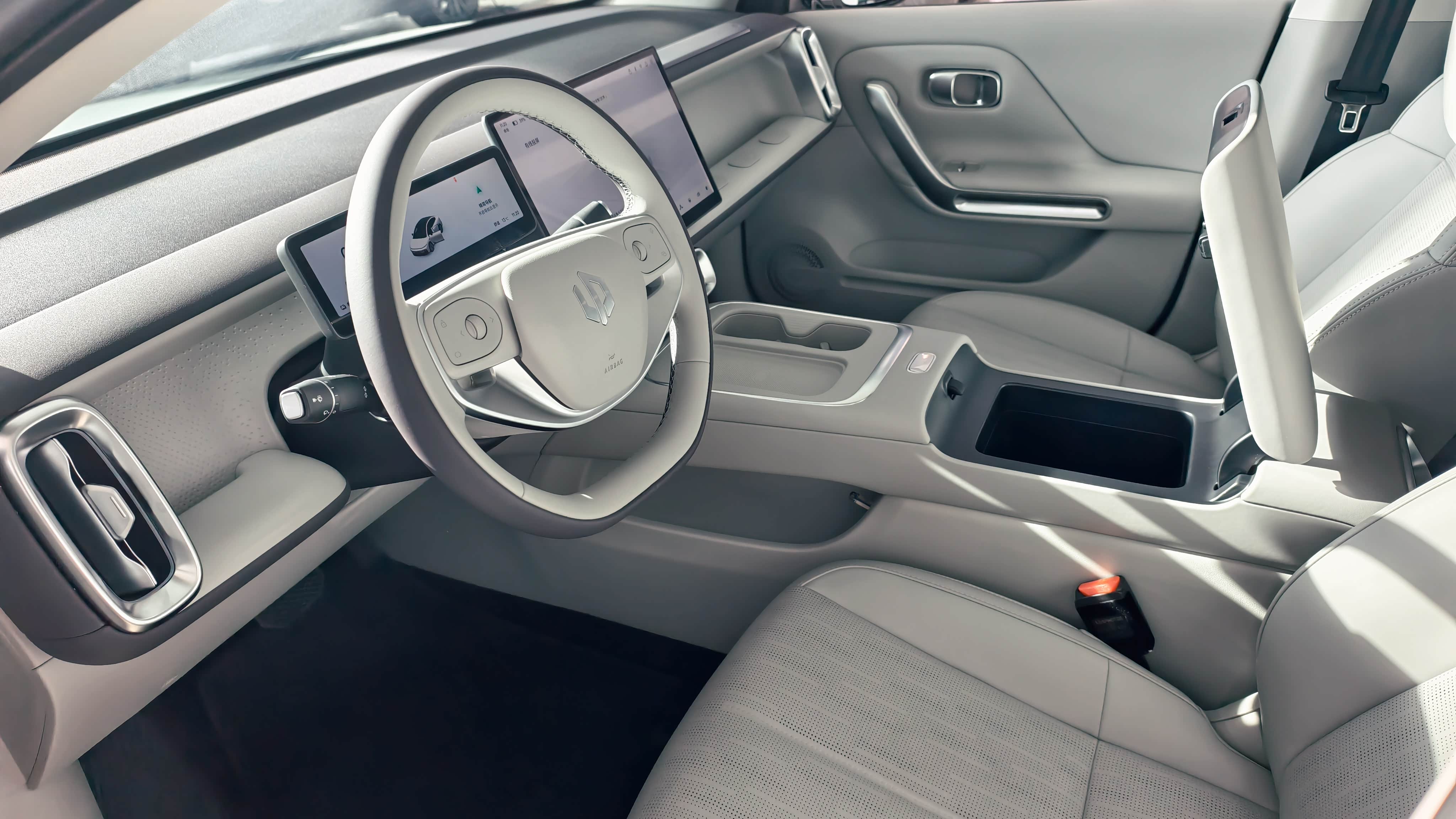 【图】带朋友看零跑B01直接提车_零跑B01论坛_汽车之家论坛