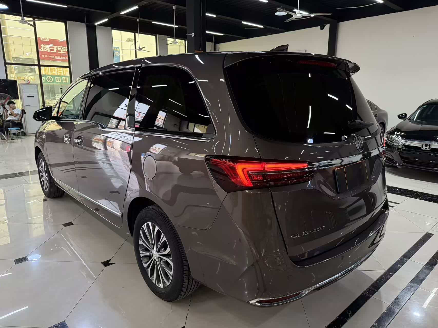 【图】20年gl8 652t豪华 全车原版 一块补漆 实表5万公里_别克GL8论坛_汽车之家论坛