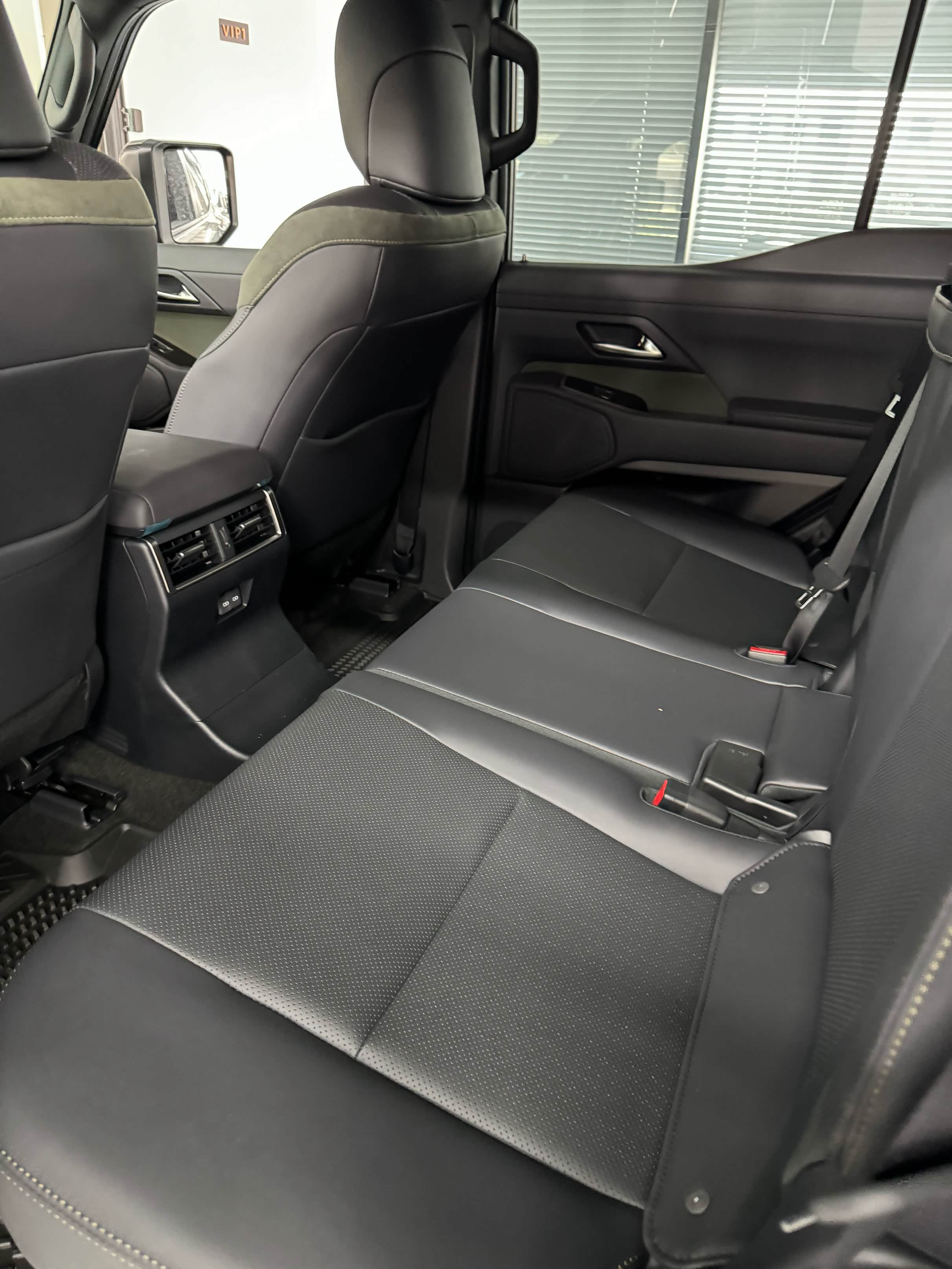 【图】越野版带原厂行李框3.4T 25款GX550_雷克萨斯GX论坛_汽车之家论坛