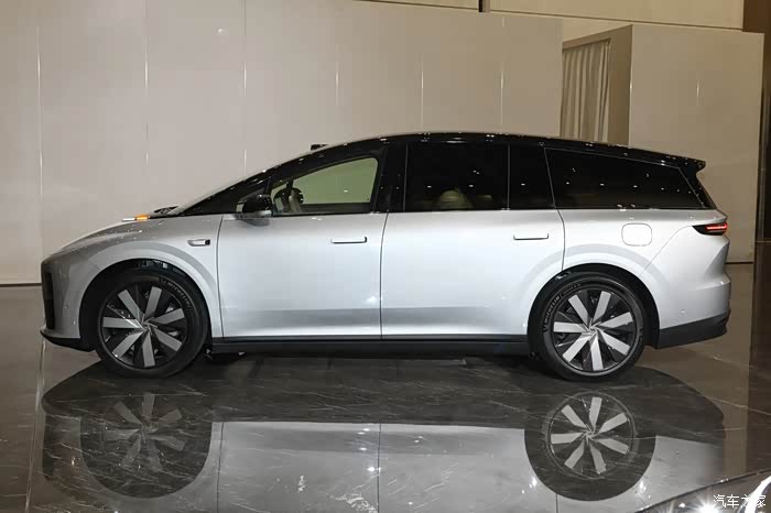 【图】乐道L90与理想L8对比：空间、气场与性价比的较量_Model Y论坛_汽车之家论坛