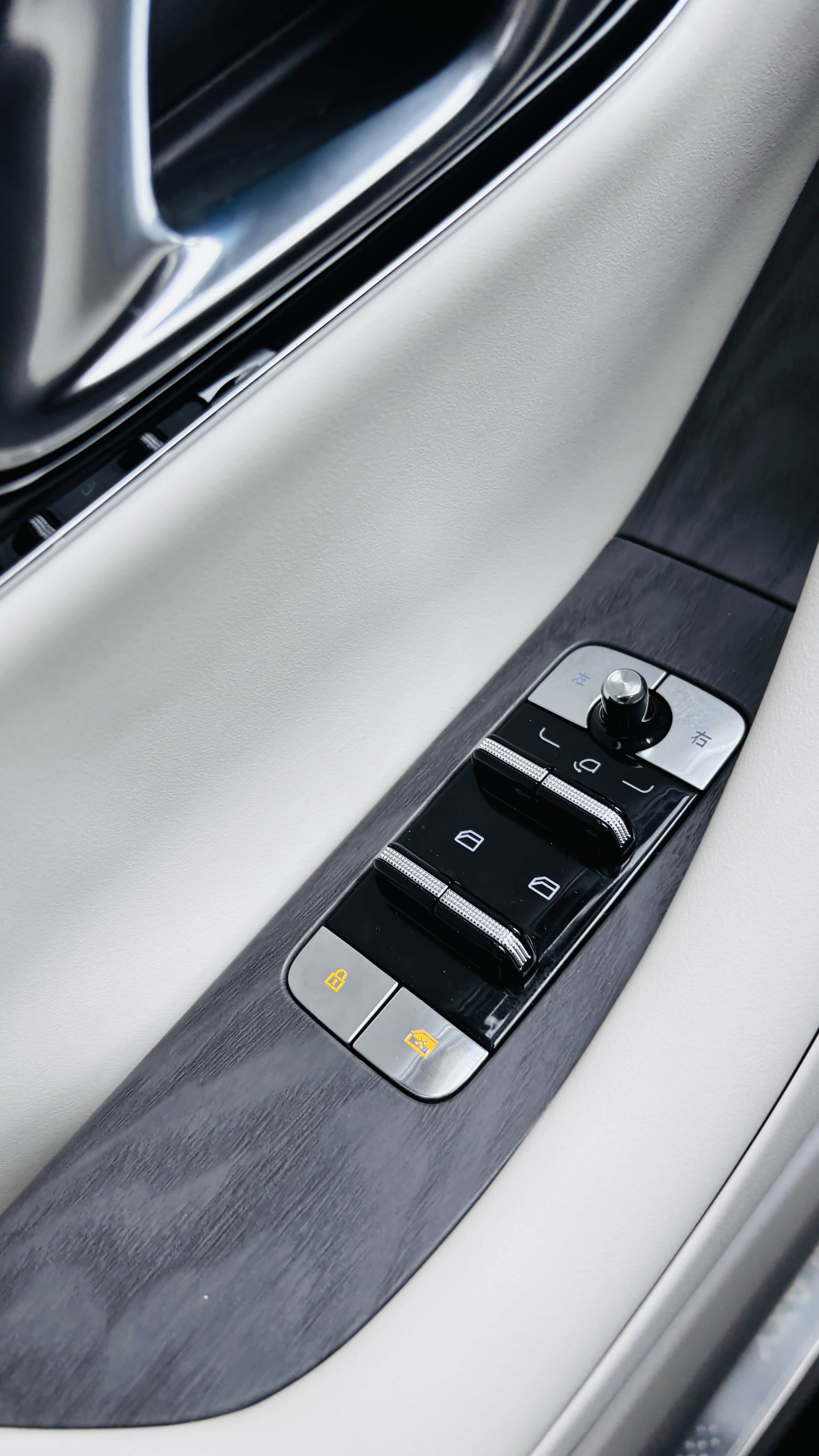 【图】被银河M9的豪华内饰吸引_银河M9论坛_汽车之家论坛