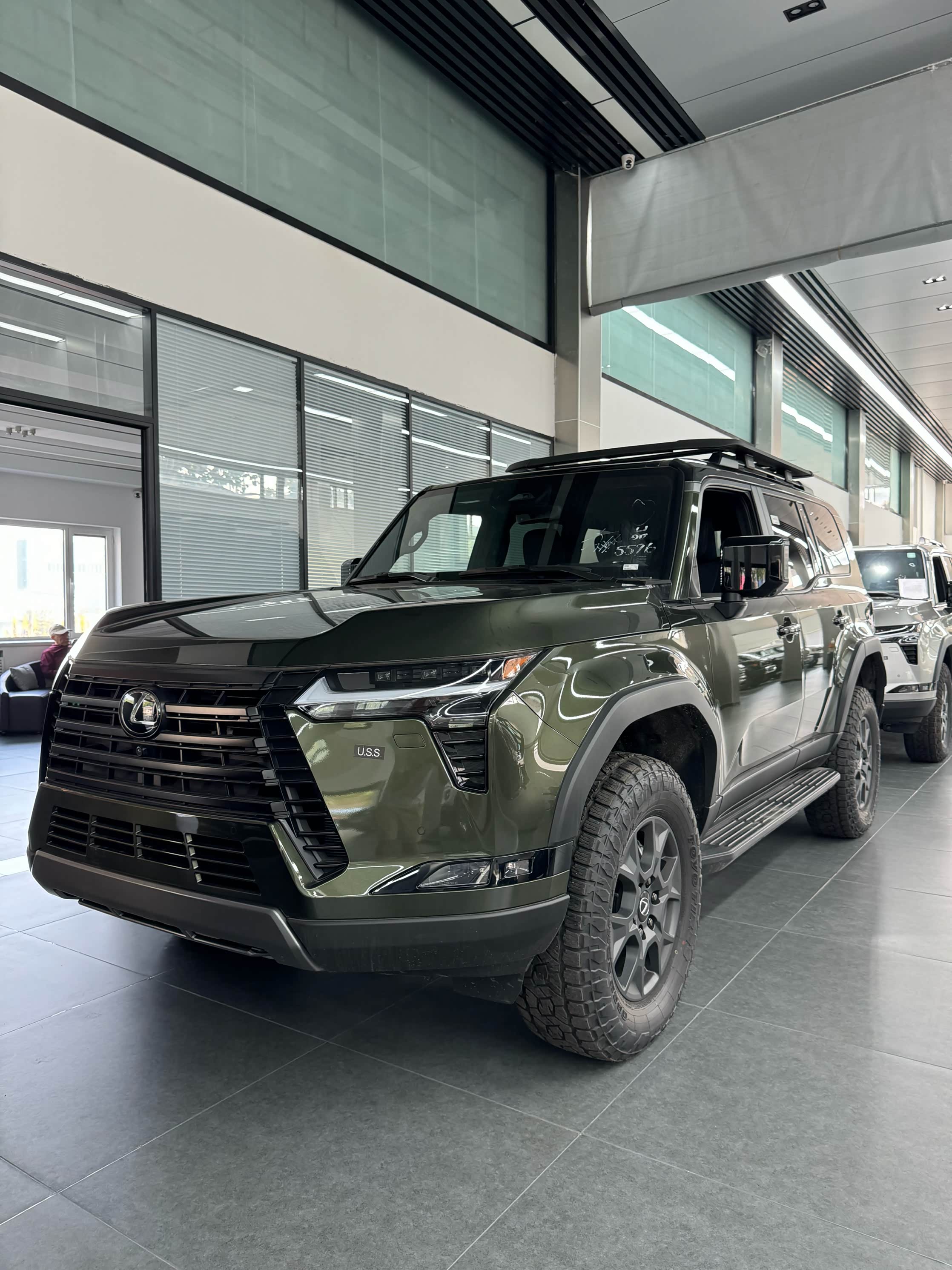 【图】越野版带原厂行李框3.4T 25款GX550_雷克萨斯GX论坛_汽车之家论坛