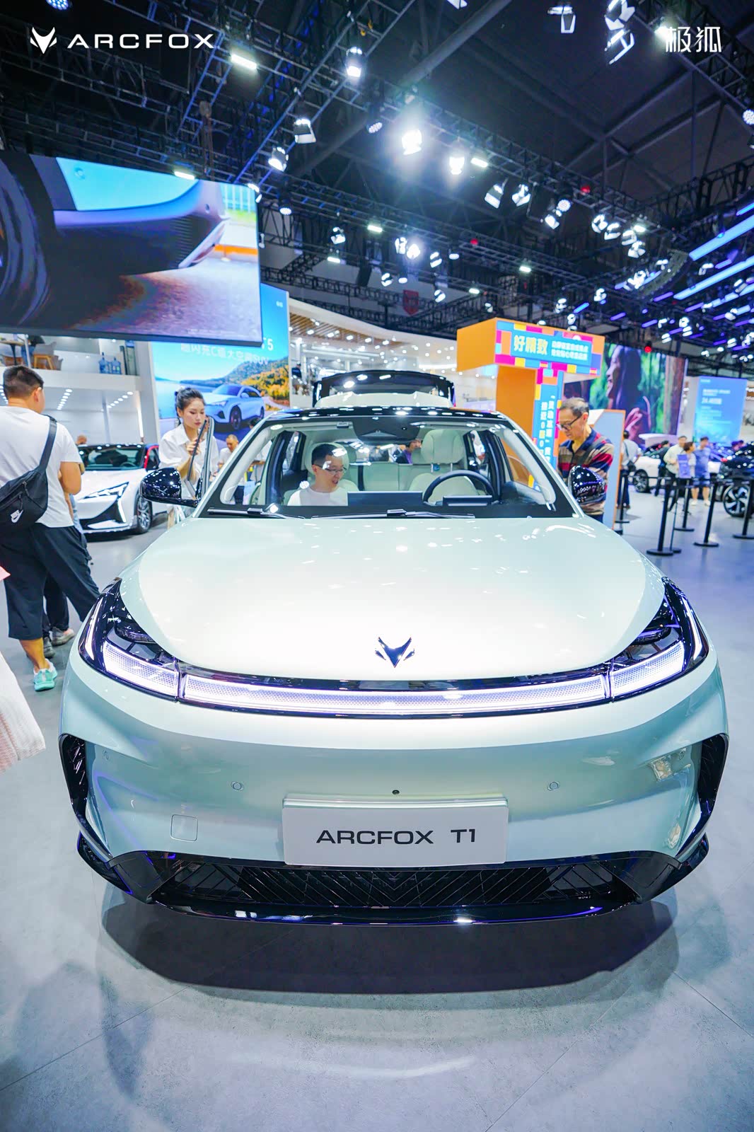 【图】成都车展 | 极狐T1，A0级纯电新卷王_极狐T1论坛_汽车之家论坛