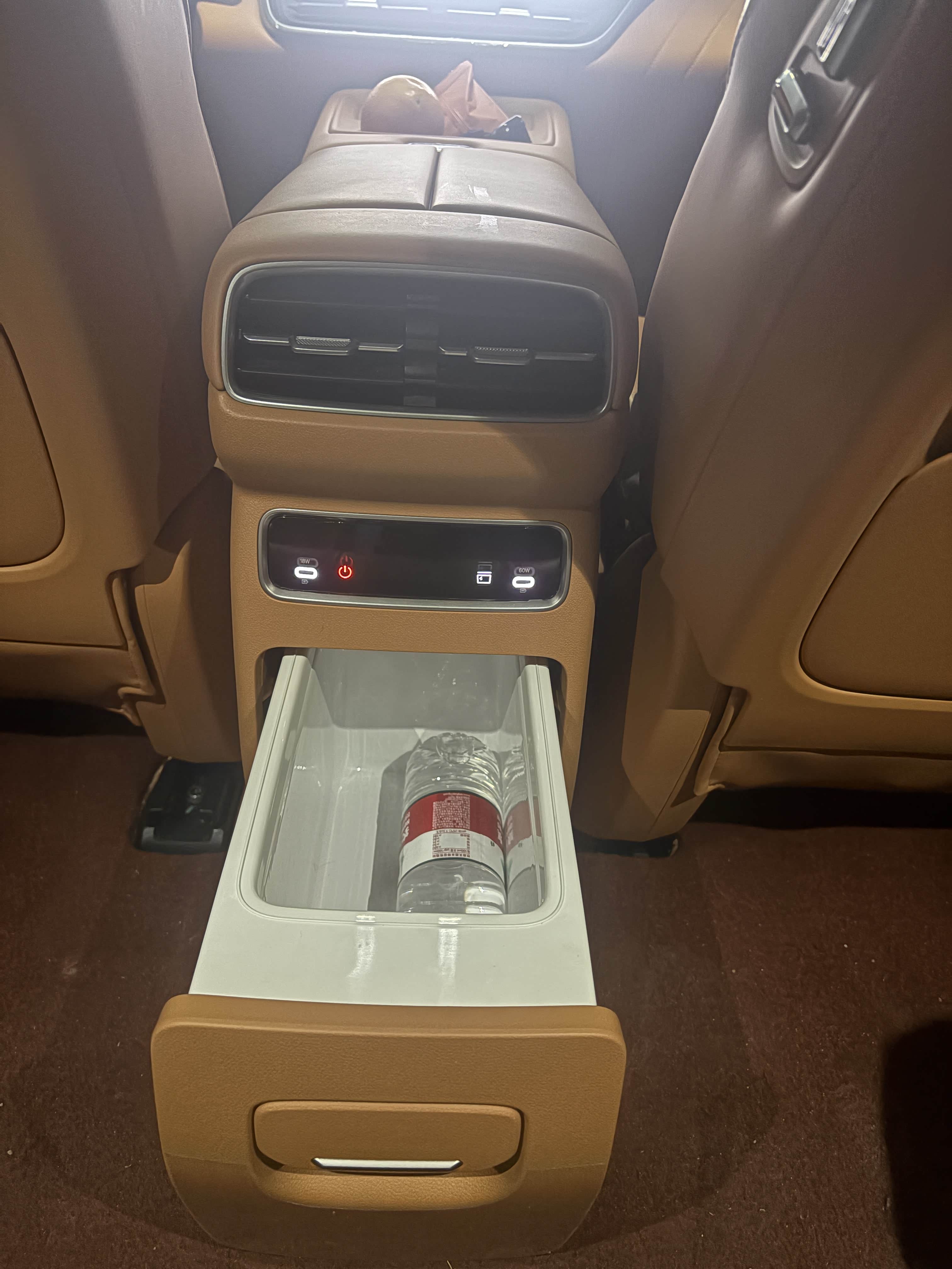 【图】奕派008空间大，家用车合适_eπ008论坛_汽车之家论坛