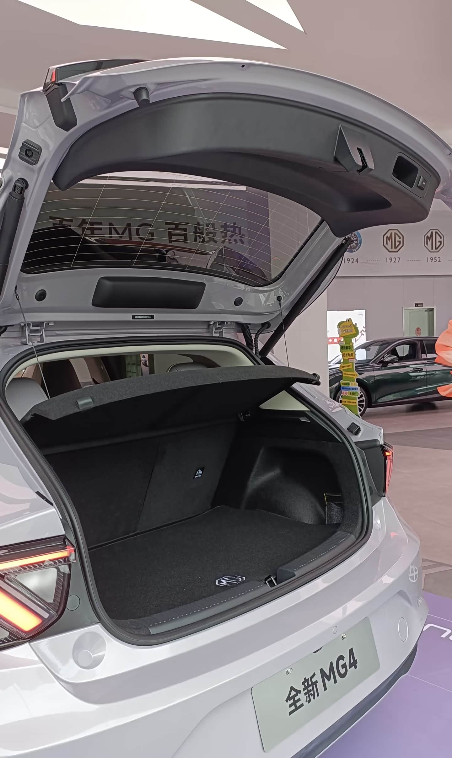 【图】MG4后备箱真能塞_MG4论坛_汽车之家论坛