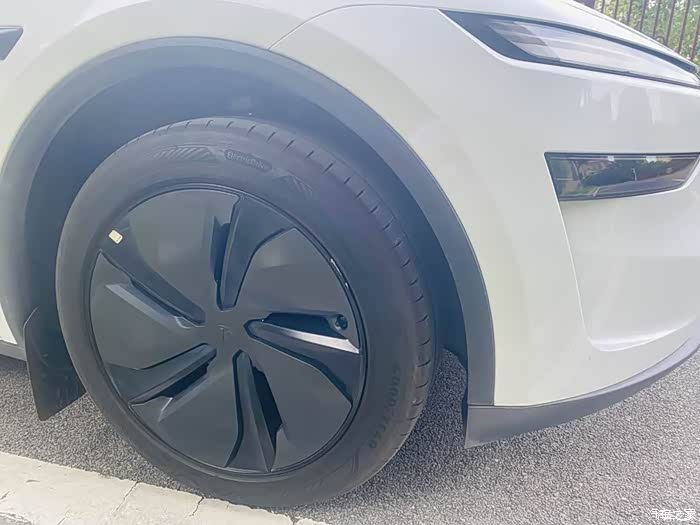 【图】#爱车维修记#八块钱自己动手解决轮毂刮擦_Model Y论坛_汽车之家论坛