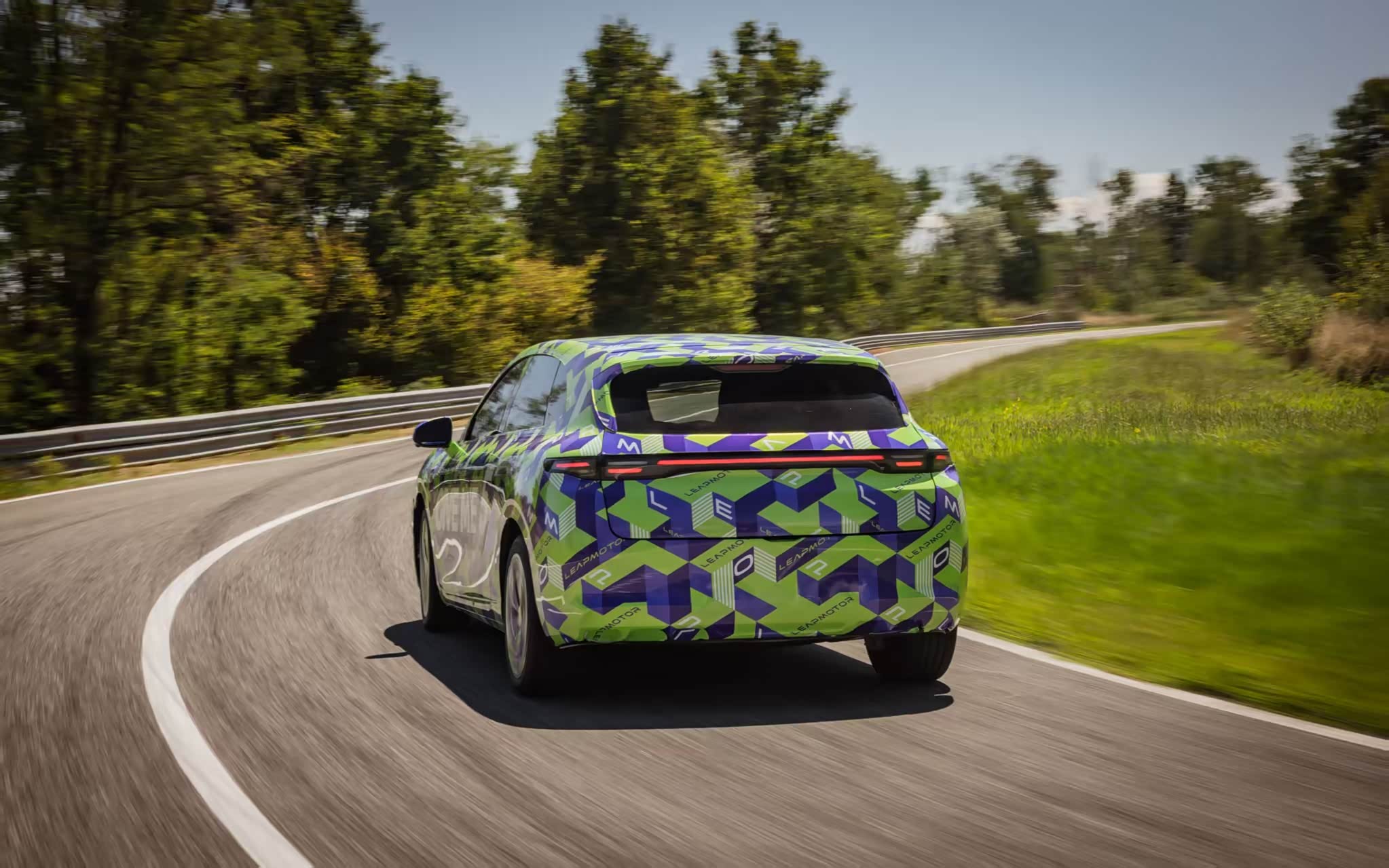 【图】Lafa5是一款试图用个性化设计、不错的技术配置（特别是高阶_零跑Lafa5论坛_汽车之家论坛