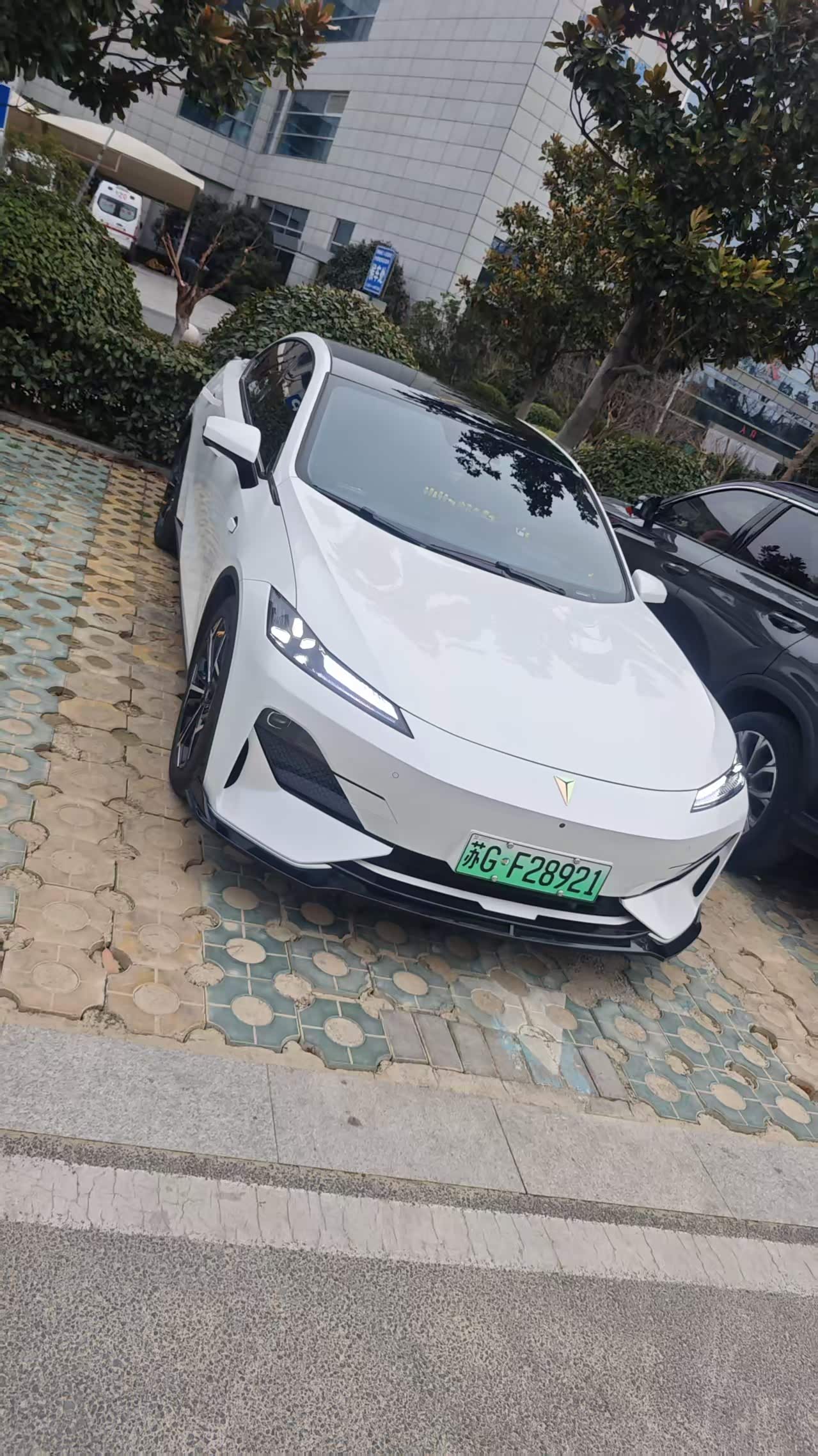 【图】结束上午的忙碌，快步走向停车场的长安深蓝SL03，这方移动座_深蓝SL03论坛_汽车之家论坛