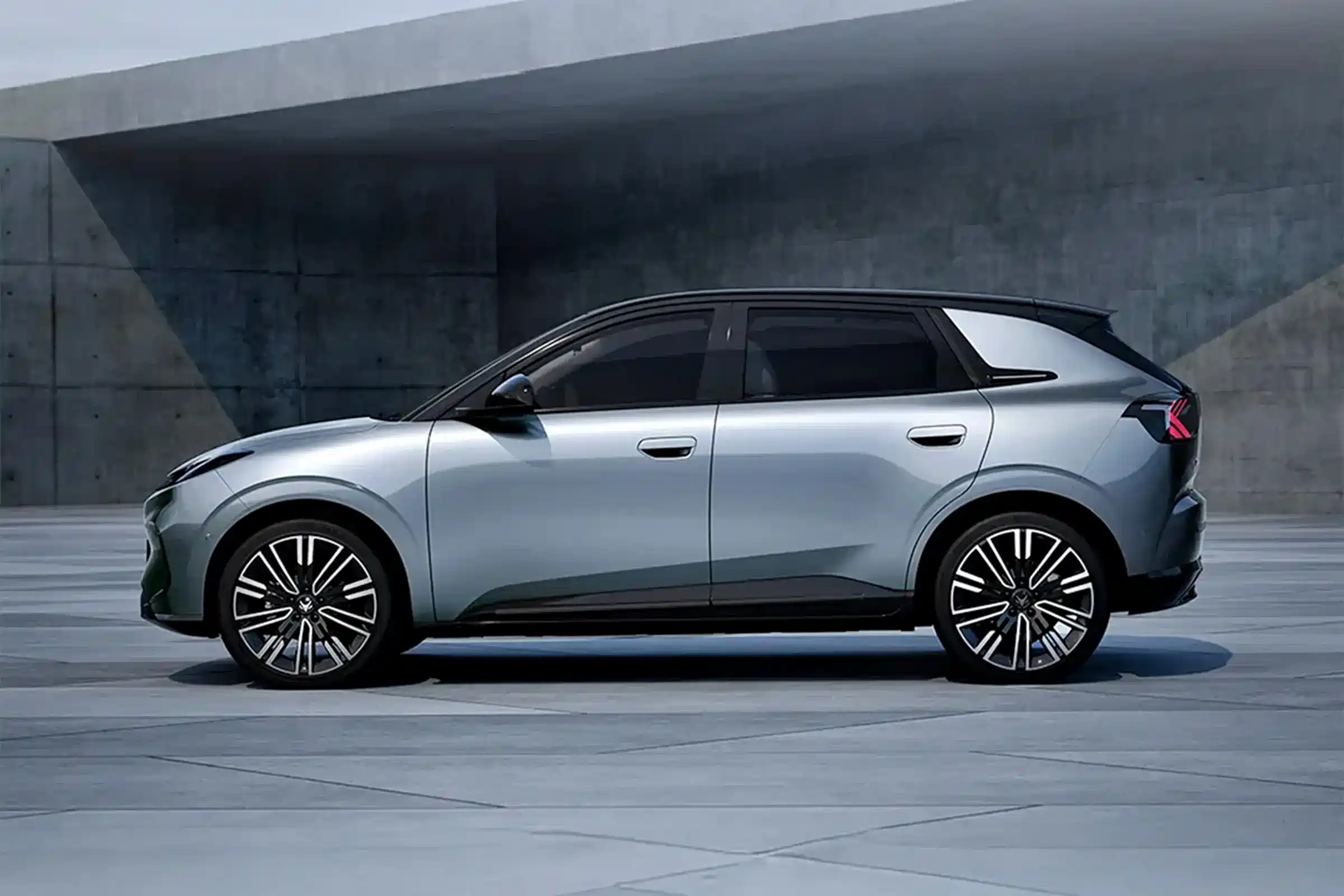 【图】极狐T1售价公布：425 PRO版性价比飙升，名爵MG4？_MG4论坛_汽车之家论坛