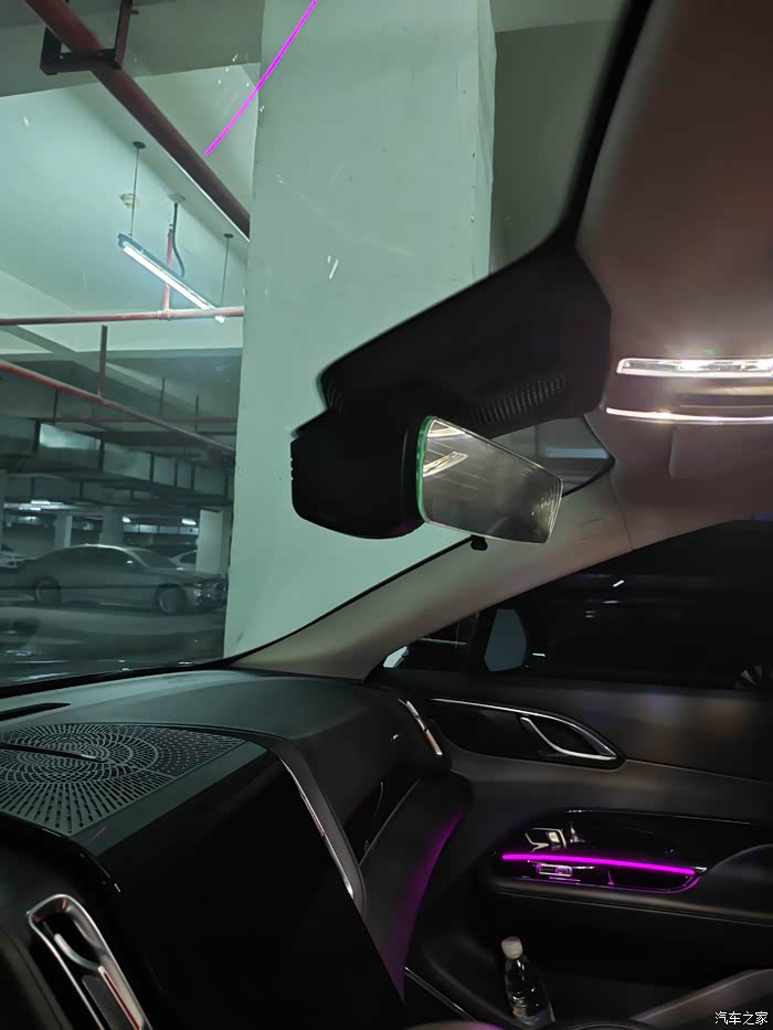 【图】红旗车配上隐藏式4K行车记录仪，美观、实用。_红旗HS3 PHEV论坛_汽车之家论坛