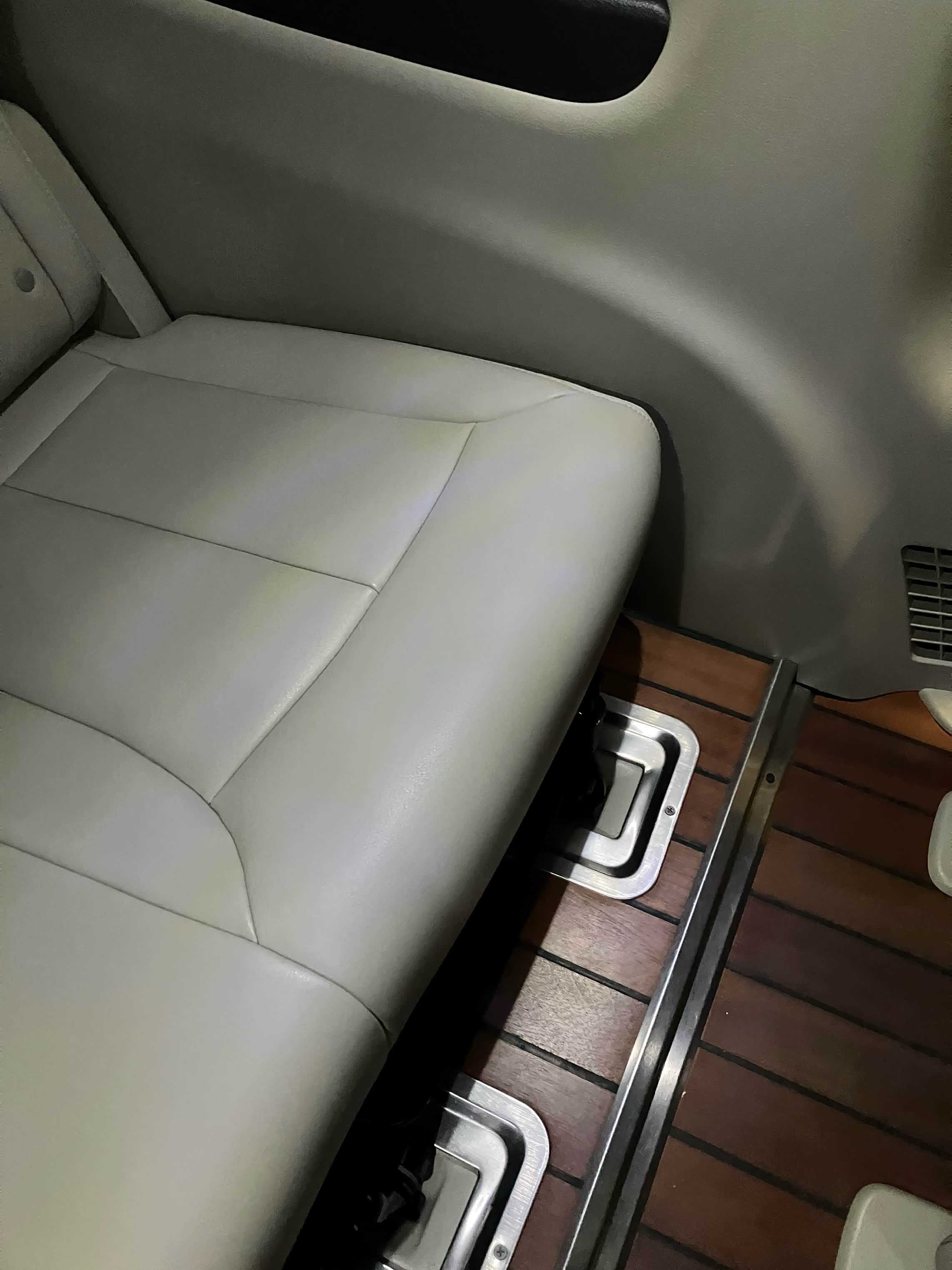 【图】别克gl8，20款公务尊贵，20年底上牌，苏牌，全车隐形车衣_别克GL8论坛_汽车之家论坛