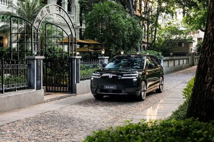 【图】最新发布的腾势N8L有几个亮点我觉得是值得讲的。 首先是5._腾势N8L论坛_汽车之家论坛